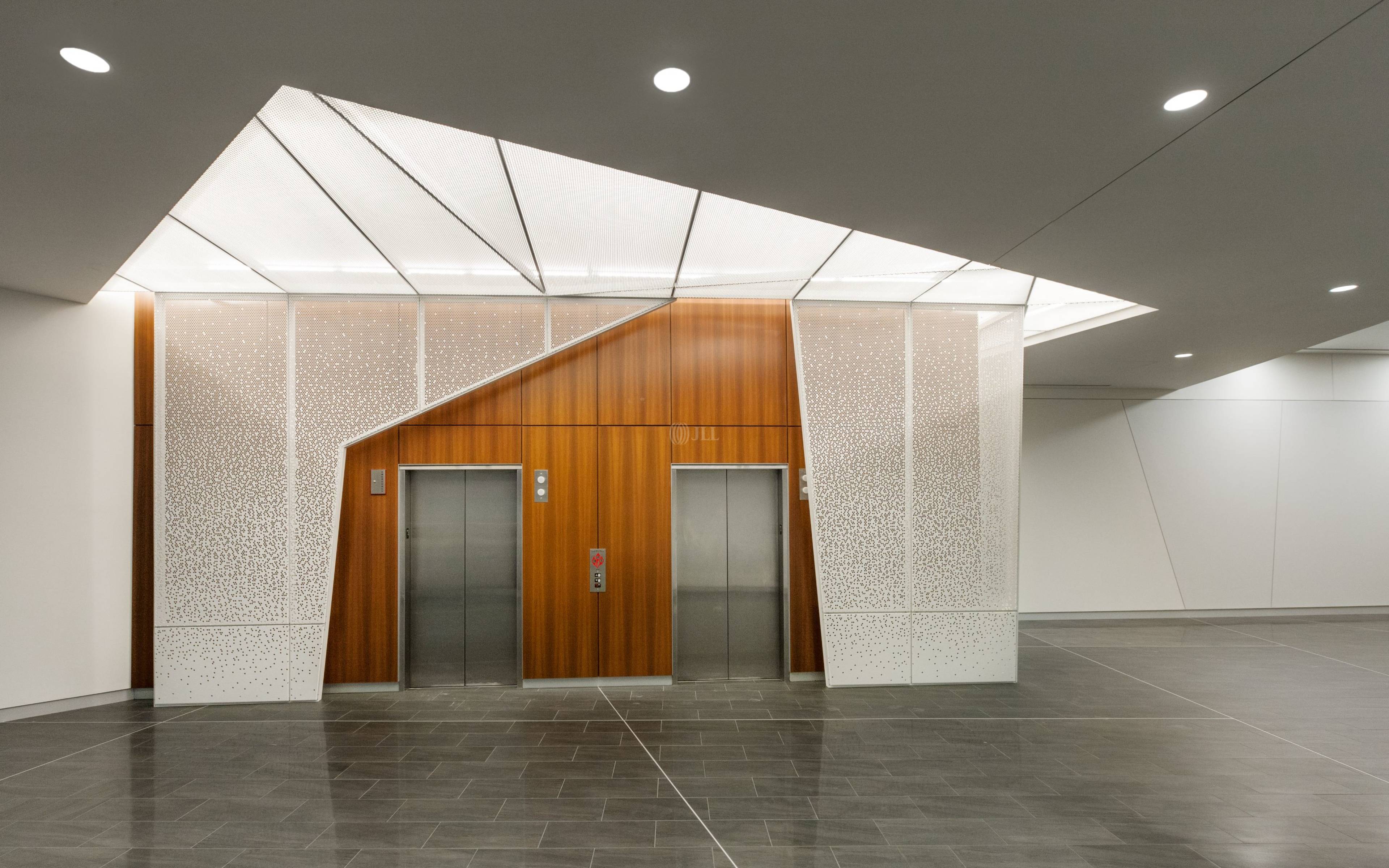 Mayo Clinic Square, 600 Hennepin Ave | JLL Properties - US
