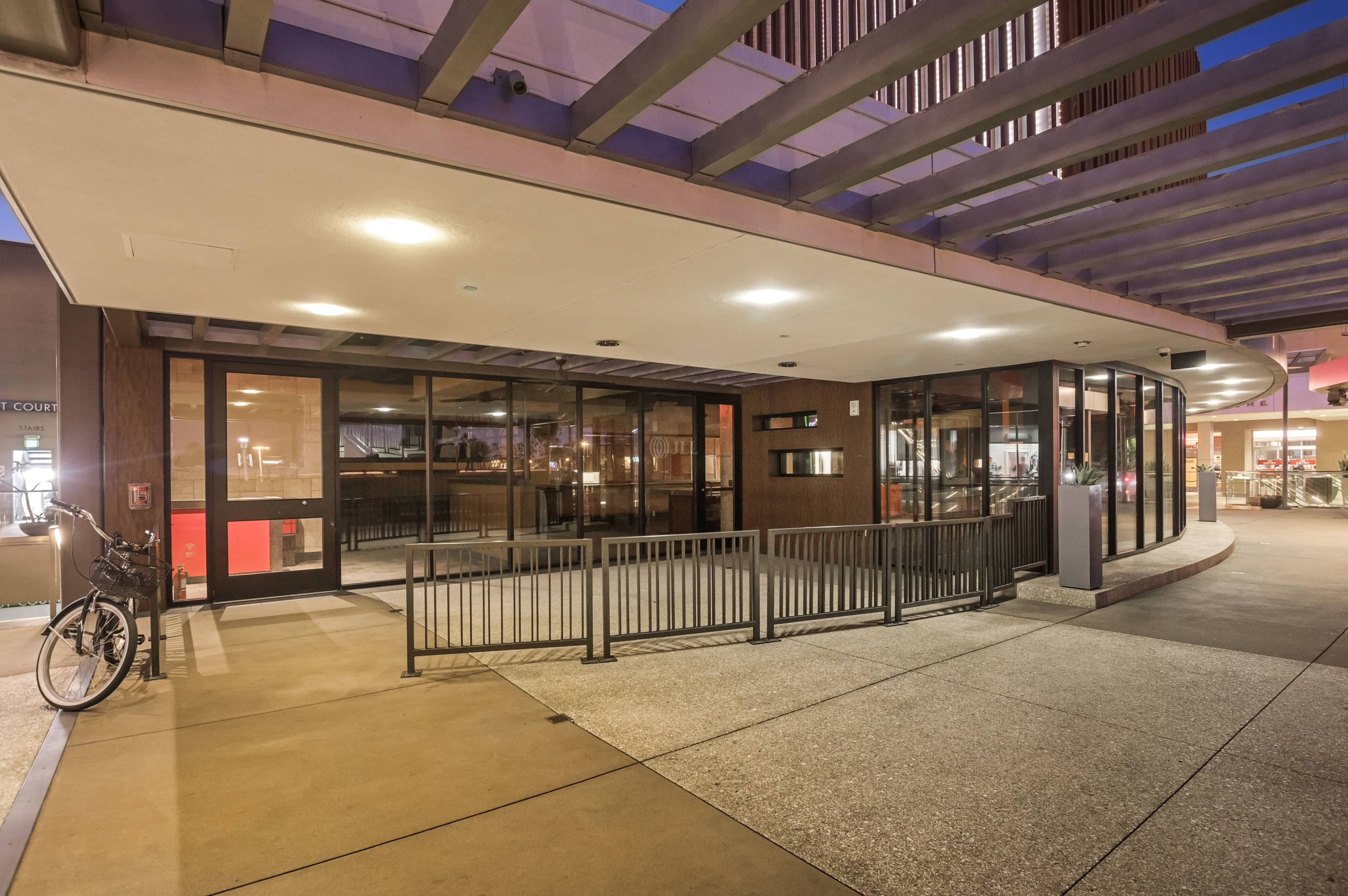 Marina Marketplace/Villa Marina Marketplace, 13455 Maxella Ave | JLL ...