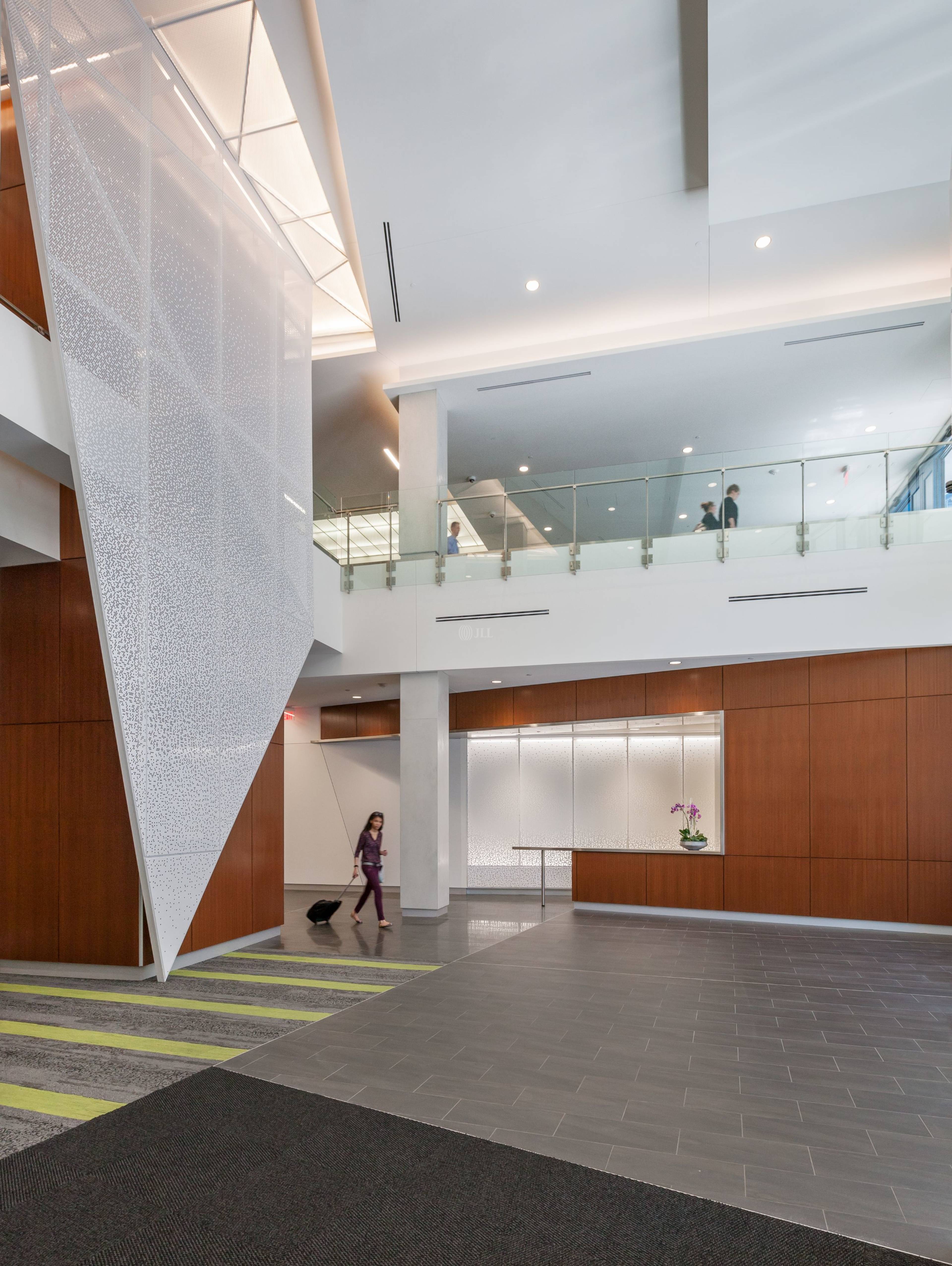 Mayo Clinic Square, 600 Hennepin Ave | JLL Properties - US