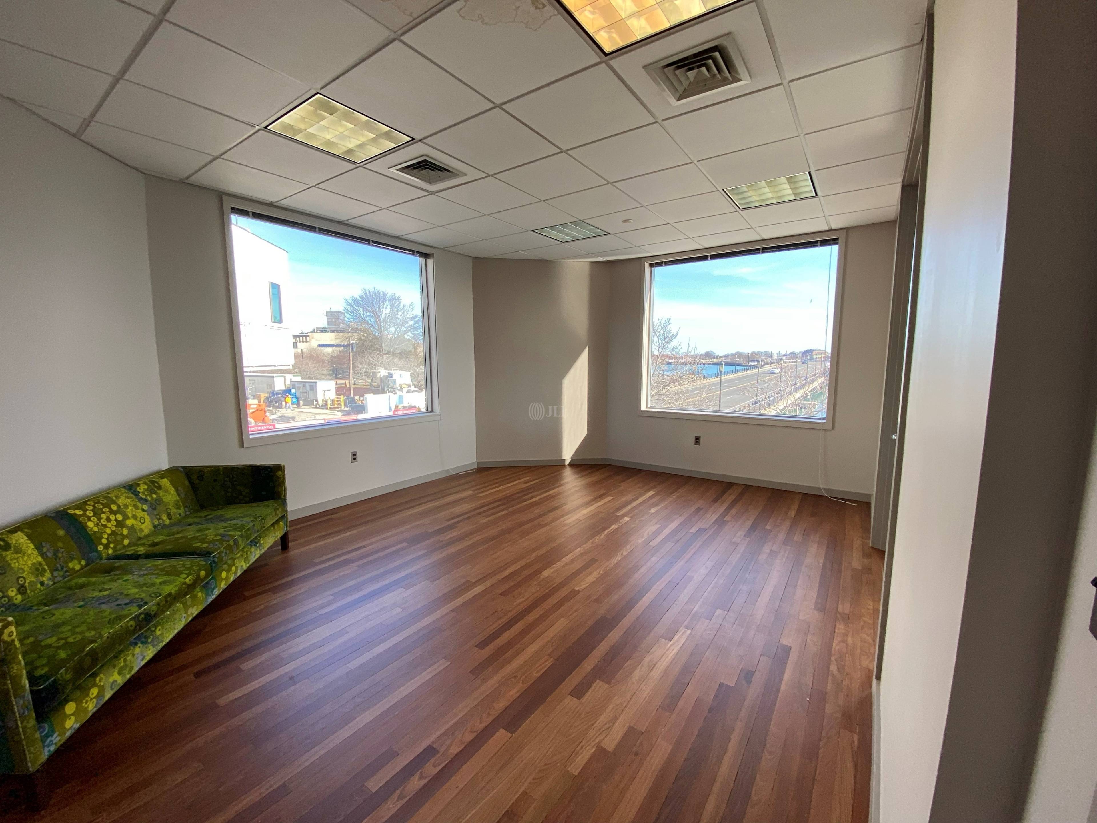 655 Summer St | JLL Properties - US