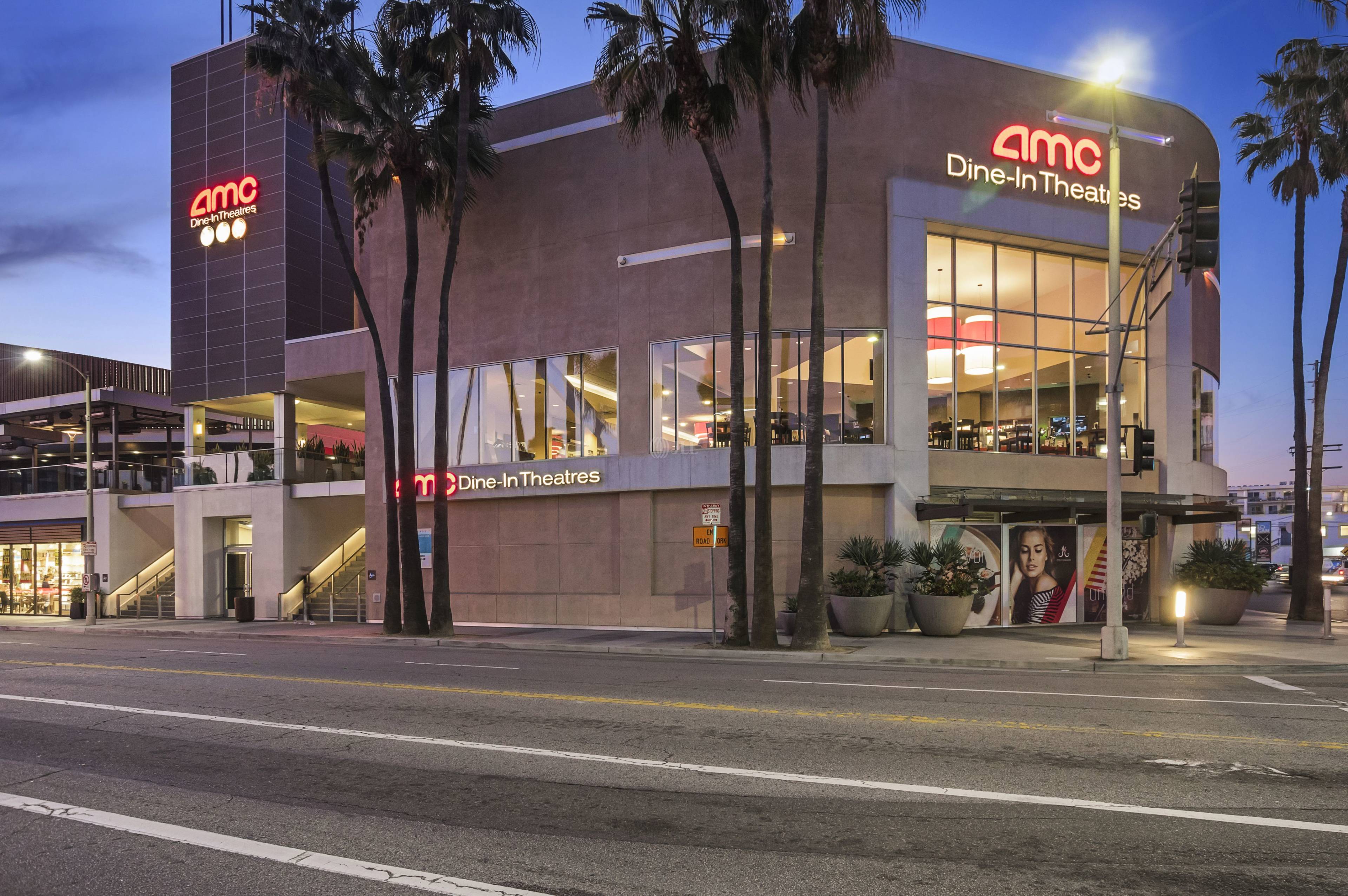 Marina Marketplace/Villa Marina Marketplace, 13455 Maxella Ave | JLL ...
