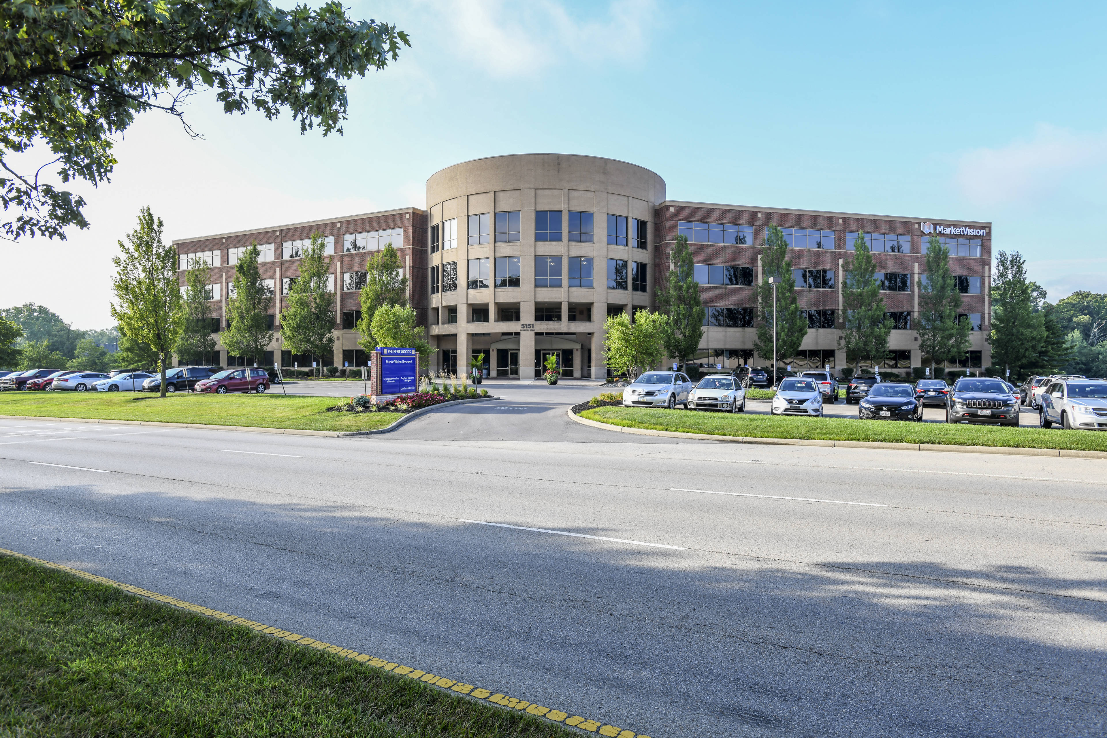 Pfeiffer Woods, 5151 Pfeiffer Rd | JLL Properties - US