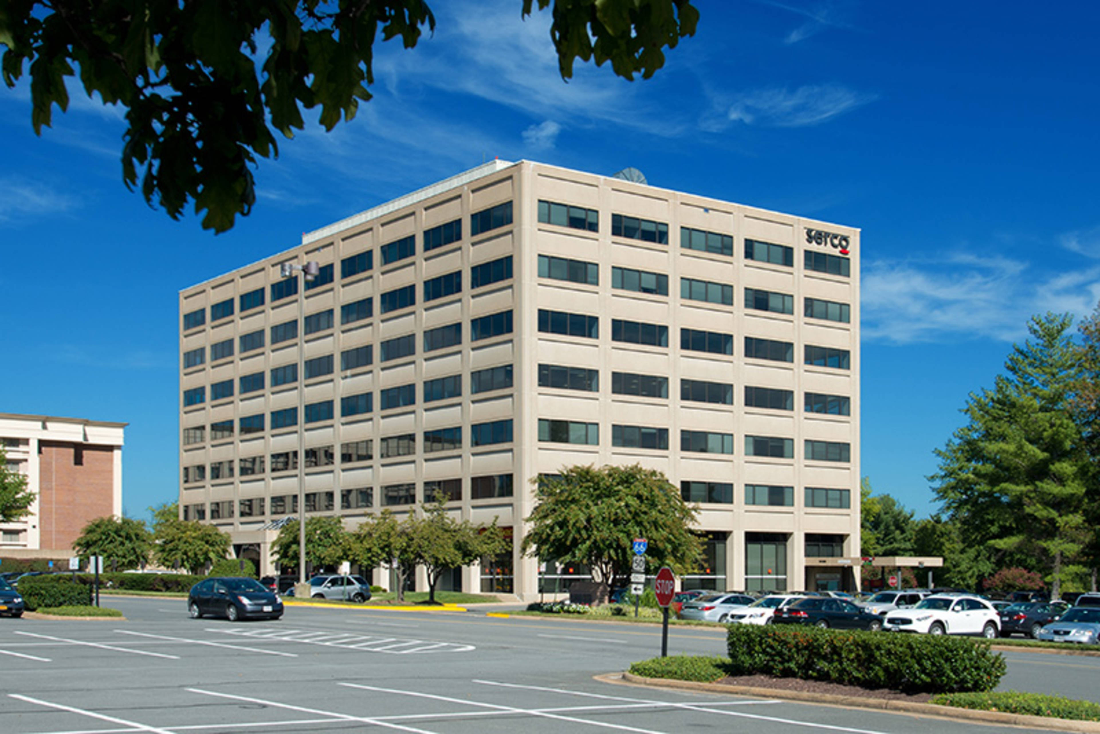 Oakwood Center, 11781 Lee Jackson Hwy | JLL Properties - US