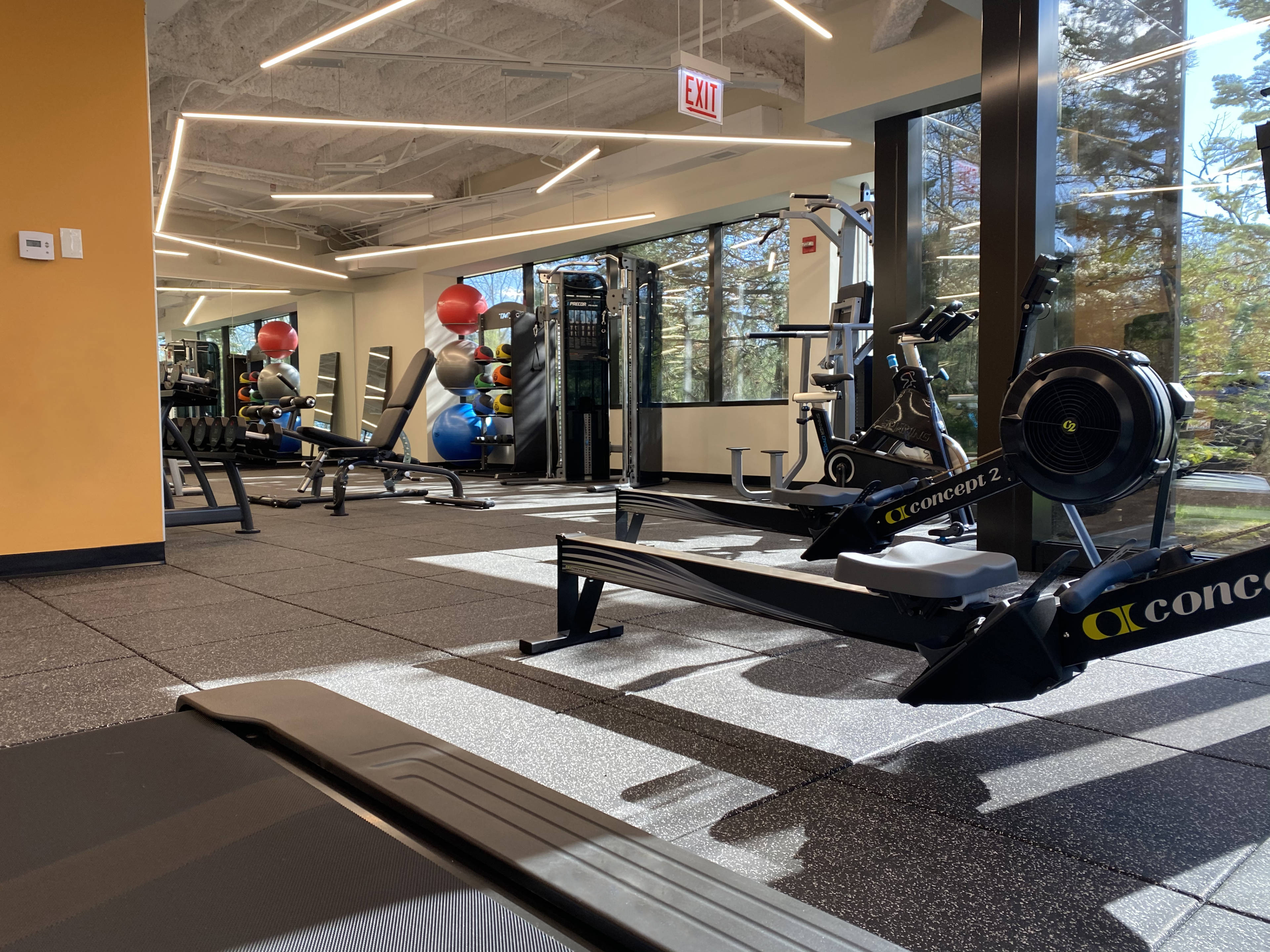75 Tri State, 75 Tri State Intl | JLL Properties - US