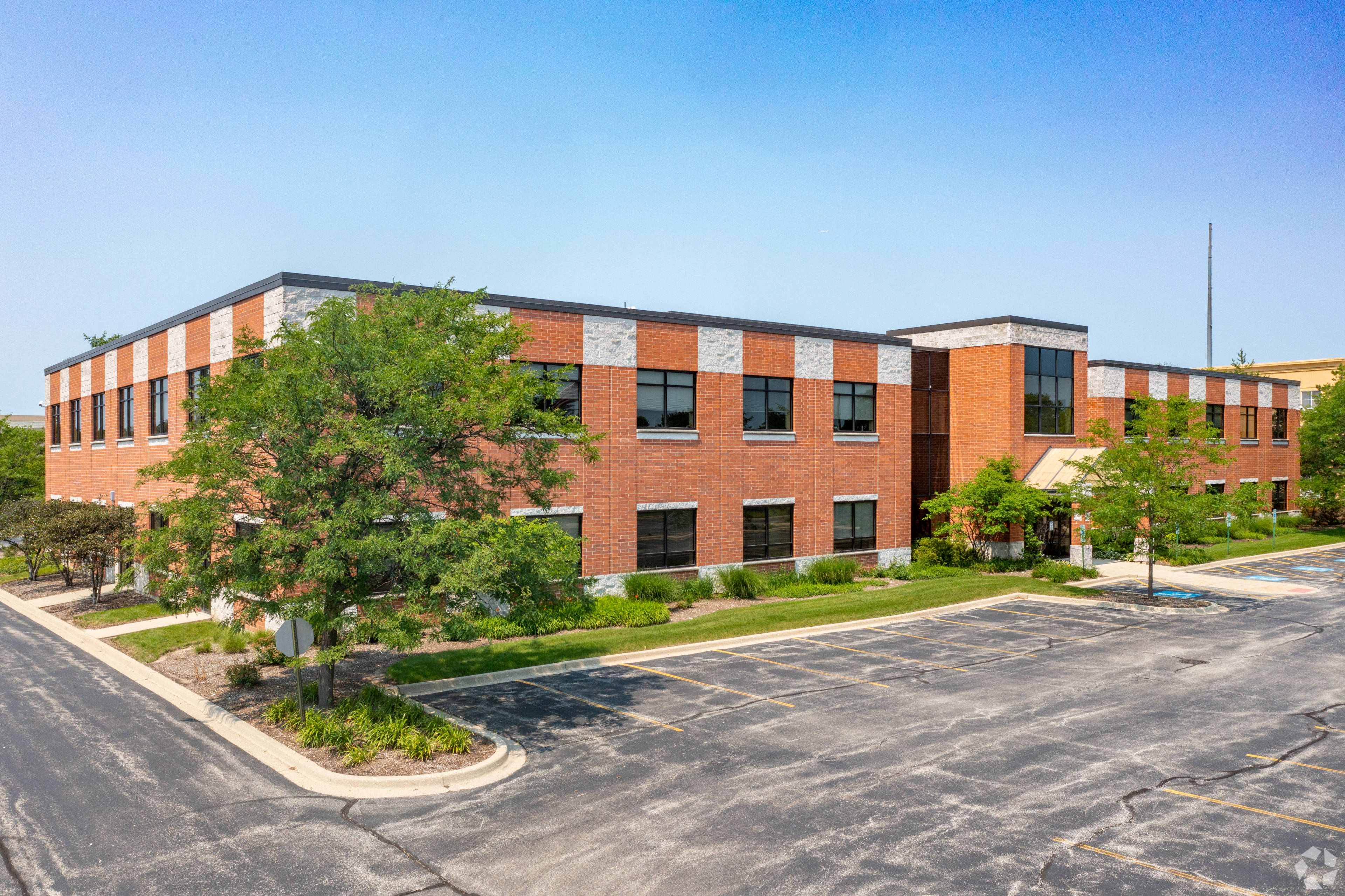 1500 South Lakeside, 1500 S Lakeside Dr | JLL Properties - US