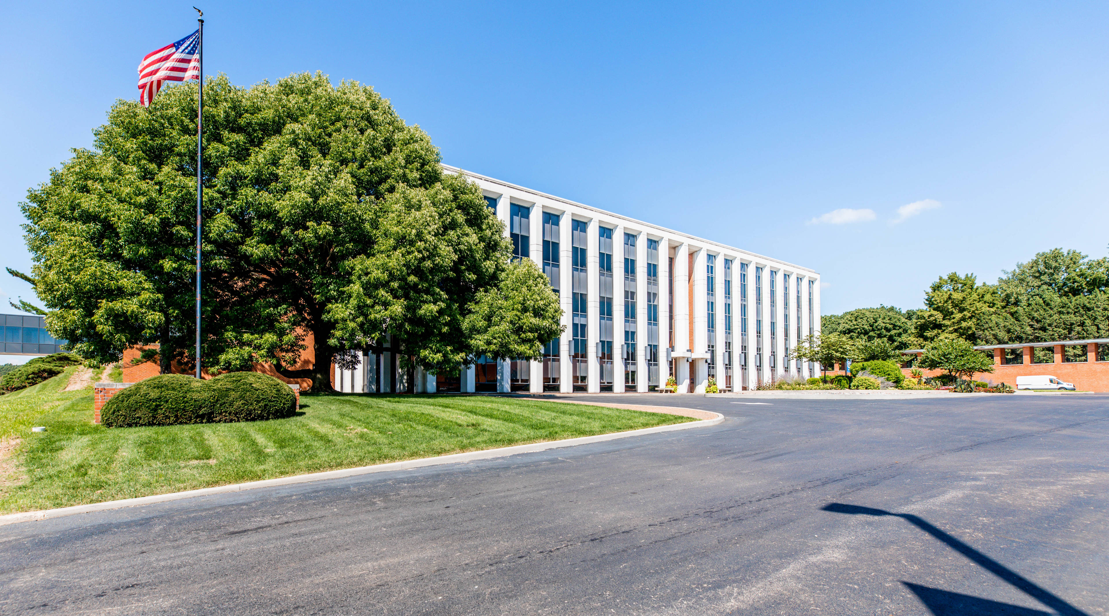 Maritz, 1355 N Highway Dr | JLL Properties - US