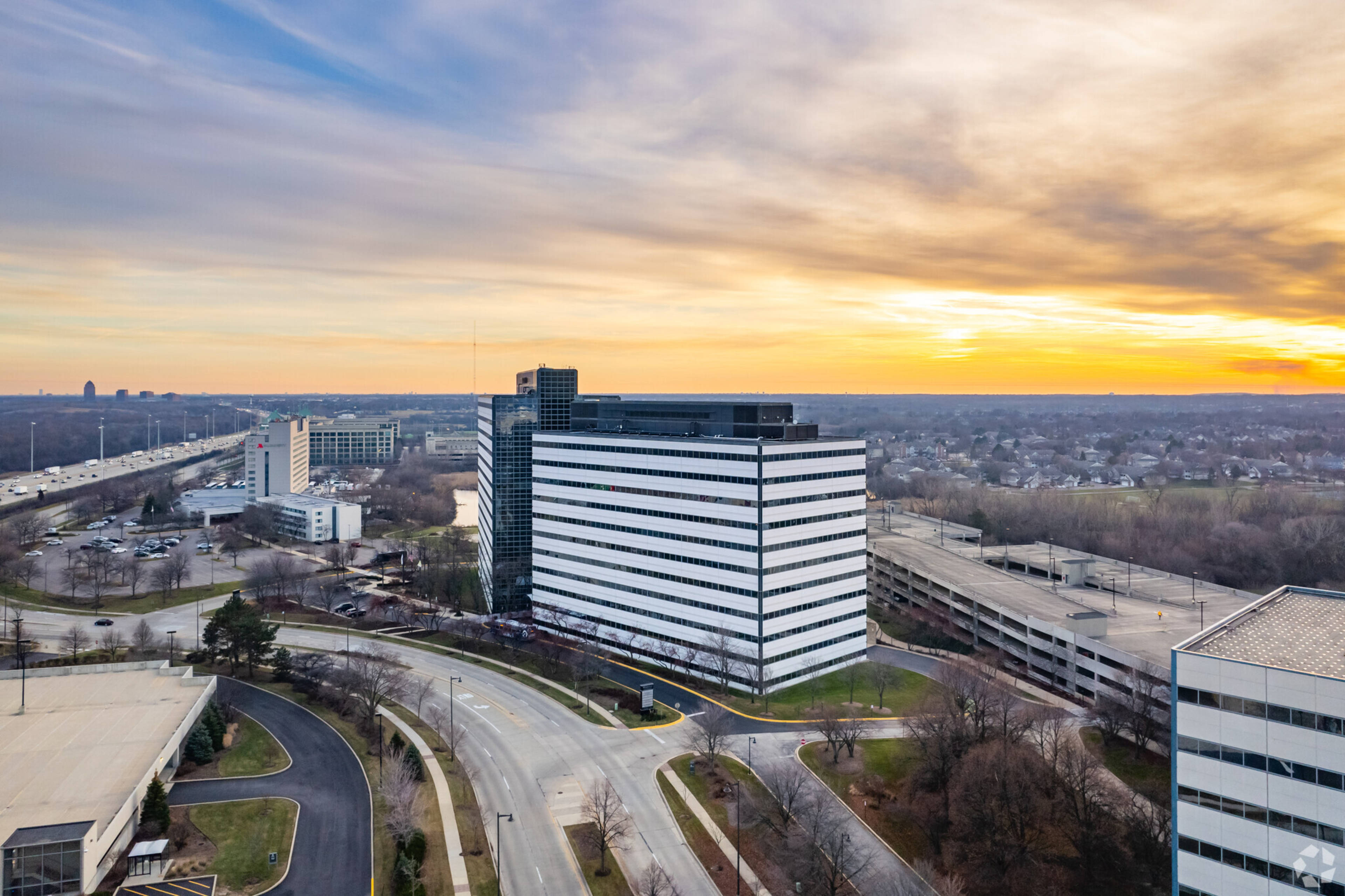 200 North Martingale, 200 N Martingale Rd | JLL Properties - US