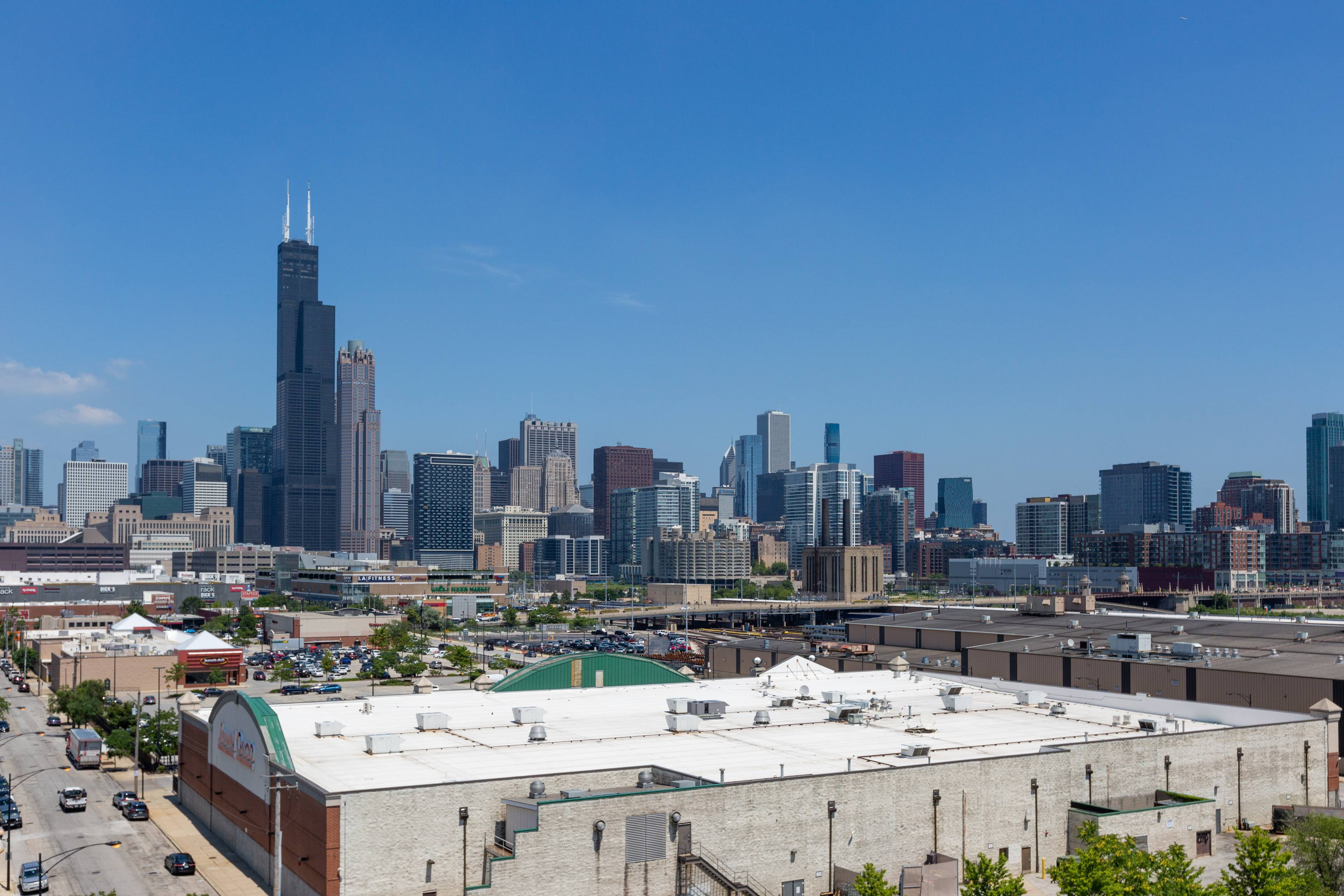 Coresite Data Center, 1432 S Clinton St | JLL Properties - US