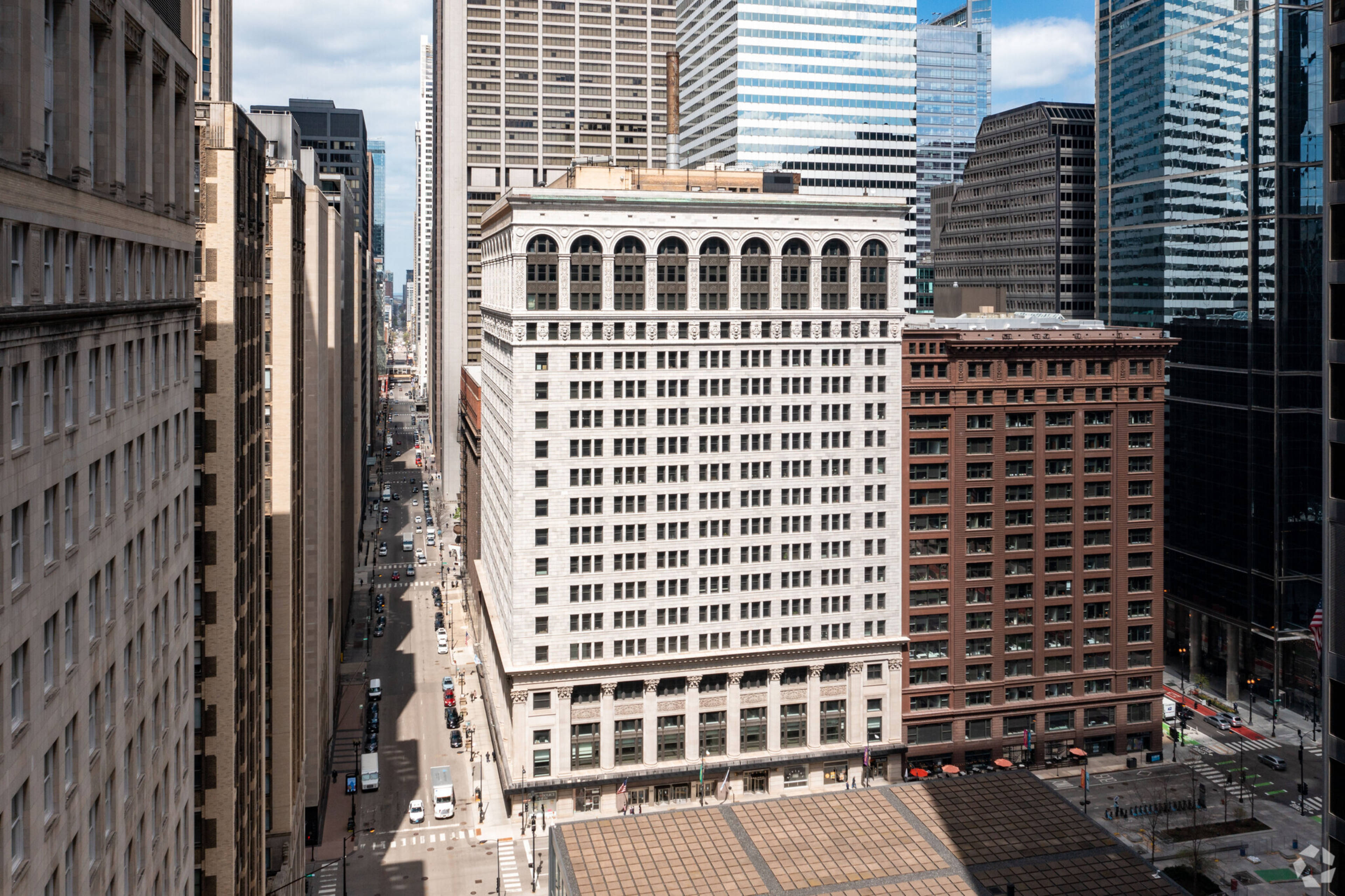 The National, 125 S Clark St | JLL Properties - US