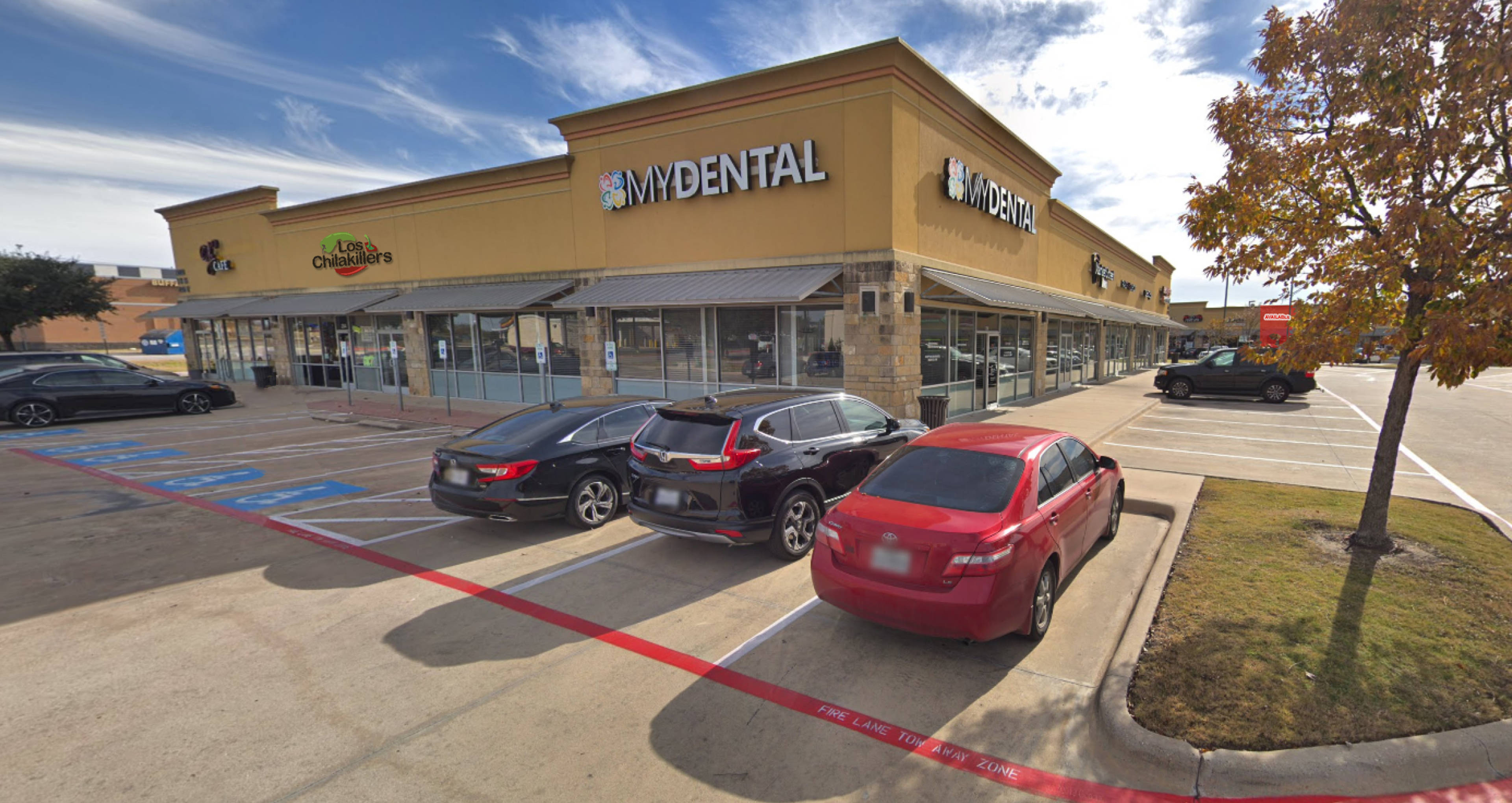 Techridge Plaza, 13000 N Interstate 35 | JLL Properties - US