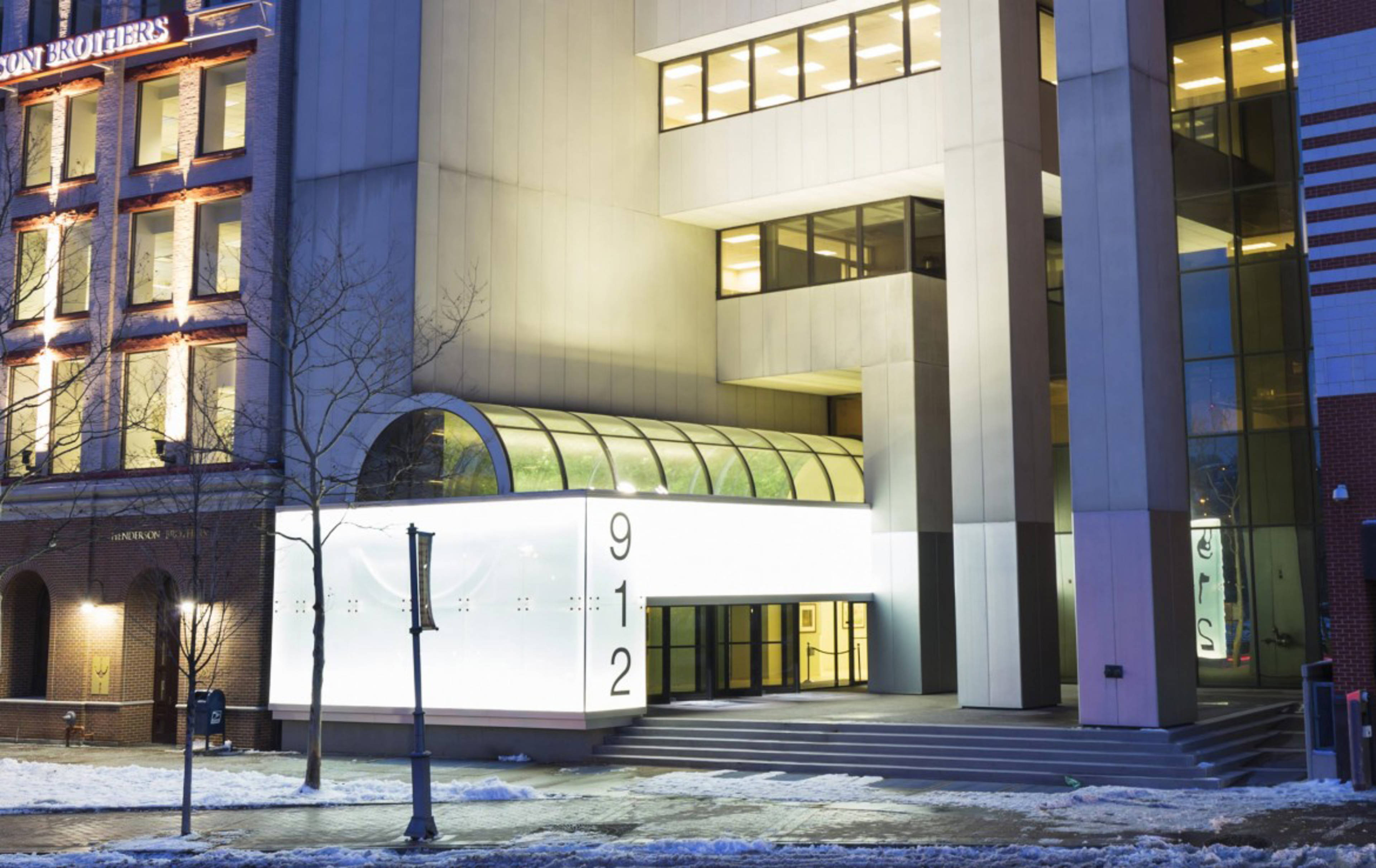 912 Fort Duquesne Blvd | JLL Properties - US