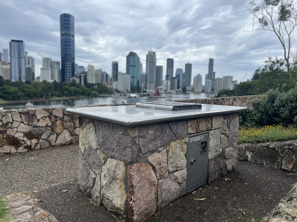 KANGAROO POINT CLIFFS PARK Public BBQ