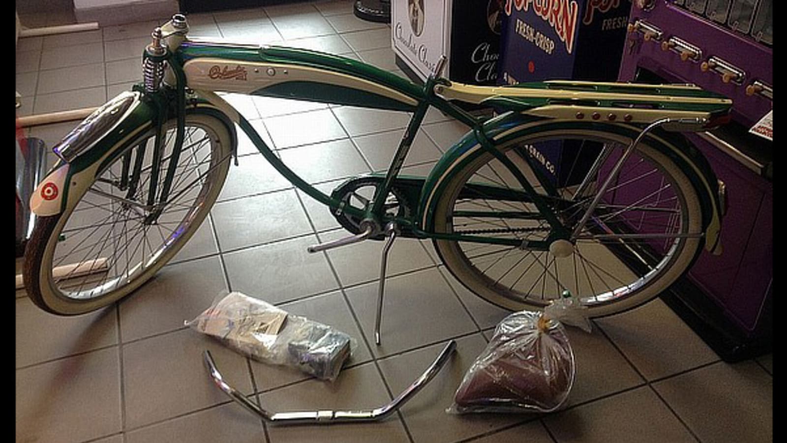 NOS Columbia Bike RX5 Beach Cruiser at Anaheim 2014 as K32 - Mecum Auctions