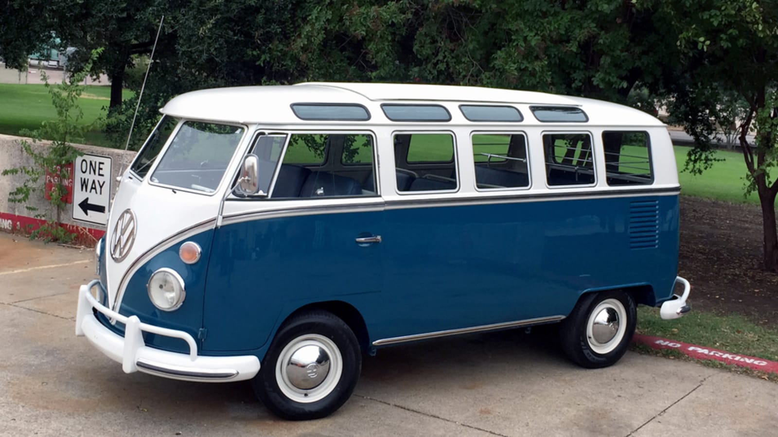 1967 Volkswagen 21 Window Bus at Anaheim 2015 as S78 - Mecum Auctions