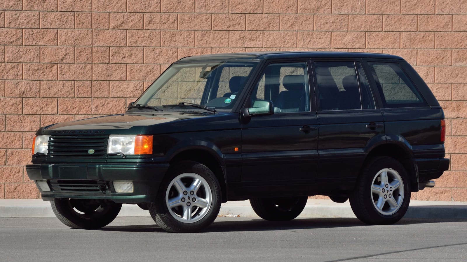 1999 Land Rover Range Rover 4.6 HSE Callaway at Glendale 2022 as T302 ...