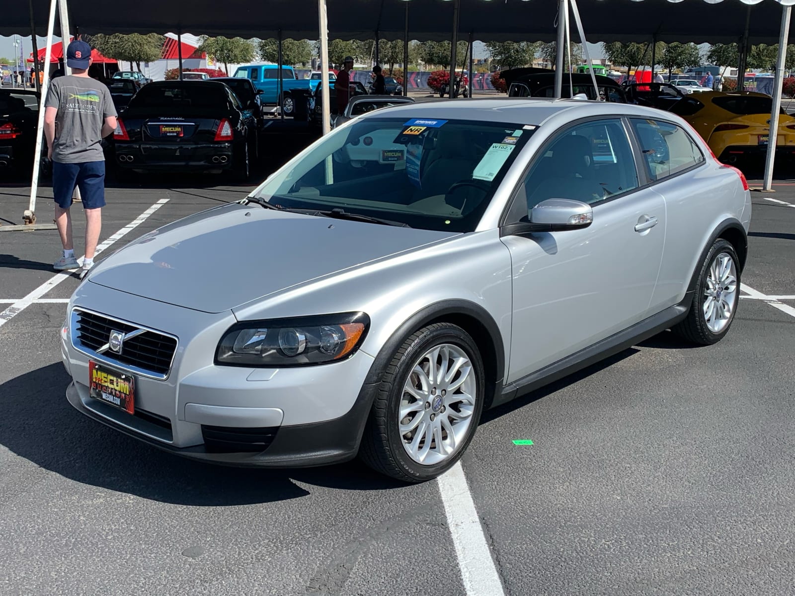 2009 Volvo C30 T5 at Glendale 2022 as W102.1 - Mecum Auctions