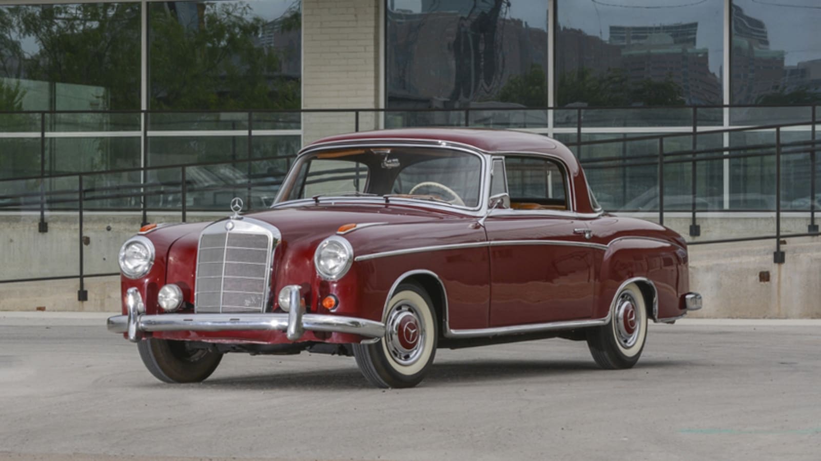 1960 Mercedes-Benz 220SE Coupe at Monterey 2015 as F39 - Mecum Auctions
