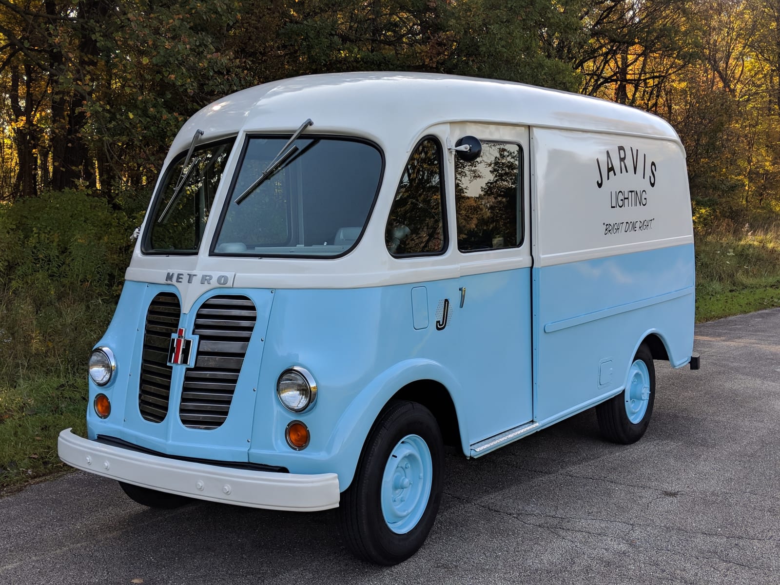 1961 International Metro at Chicago 2018 as S219 - Mecum Auctions