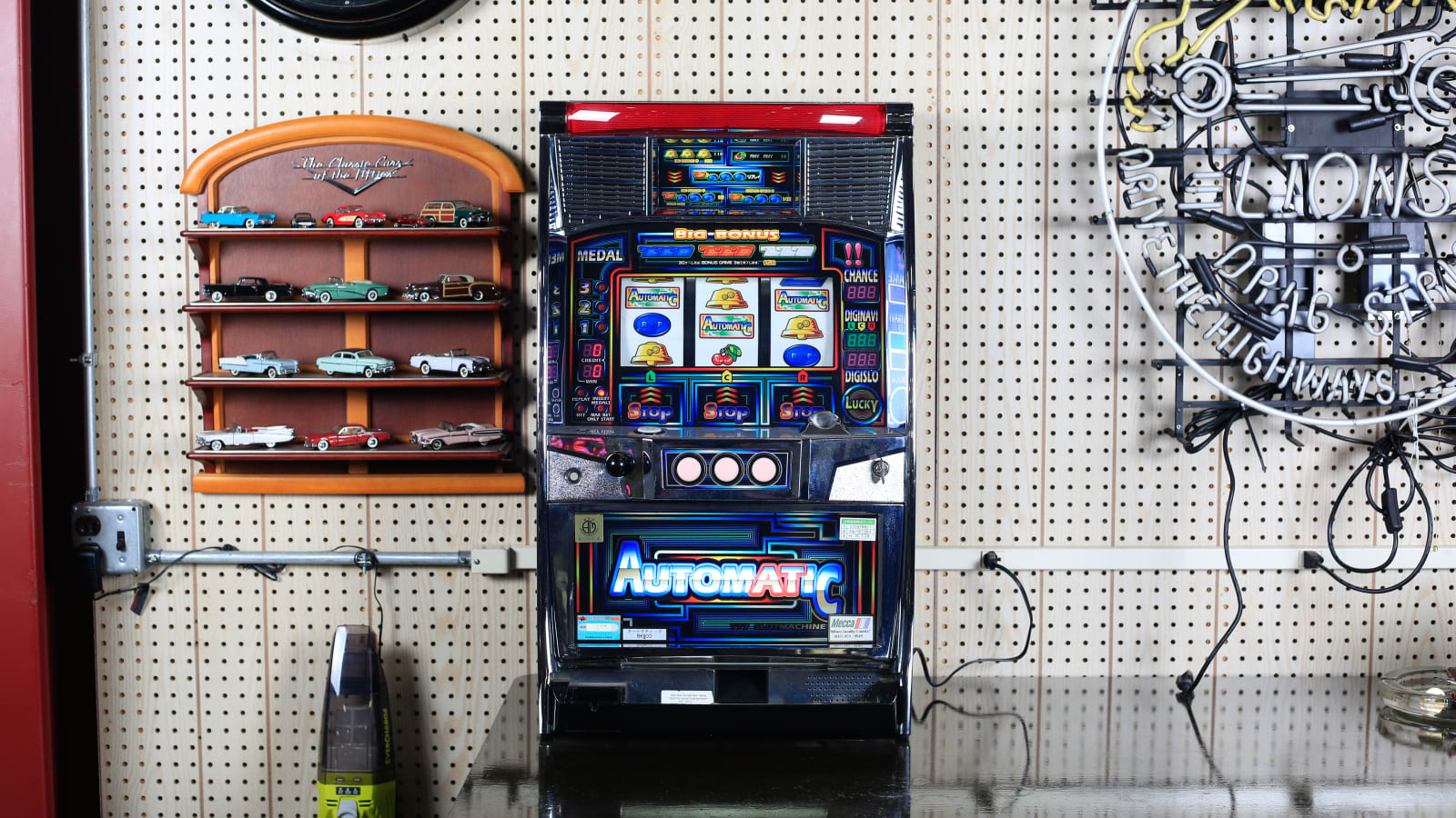 Mecca Automatic Slot Machine at Chicago 2018 as Z356 - Mecum Auctions