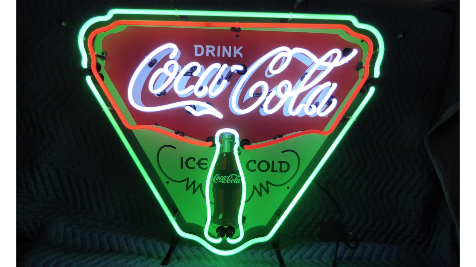 Coca-Cola Neon Sign at Chattanooga 2021 as Z211 - Mecum Auctions
