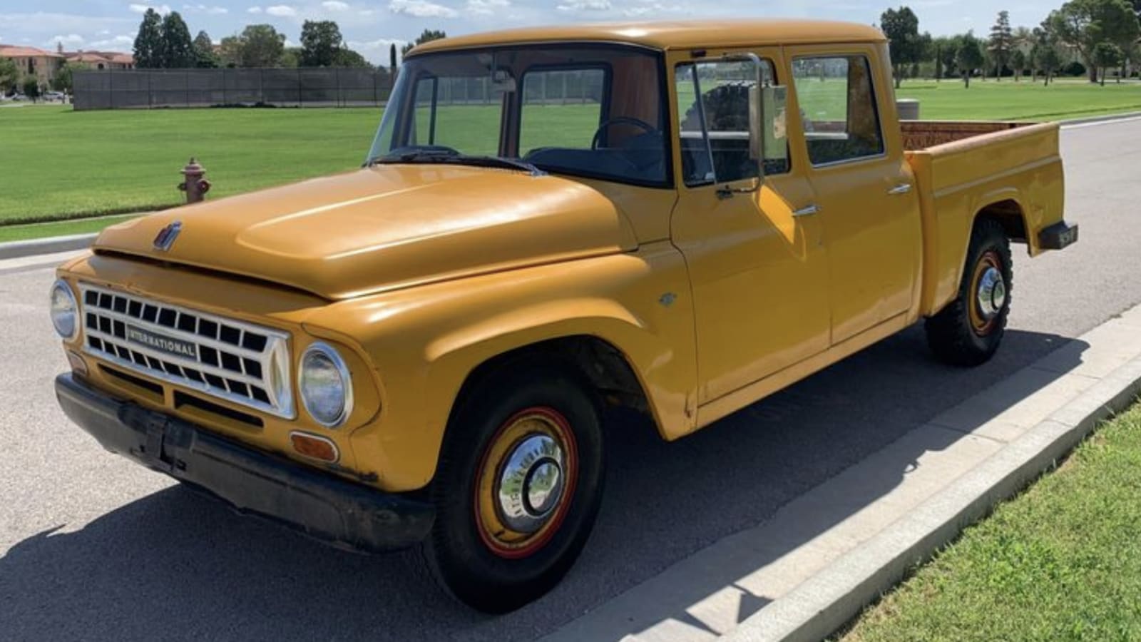 1964 International Travelette Pickup at Dallas 2021 as T83 - Mecum Auctions