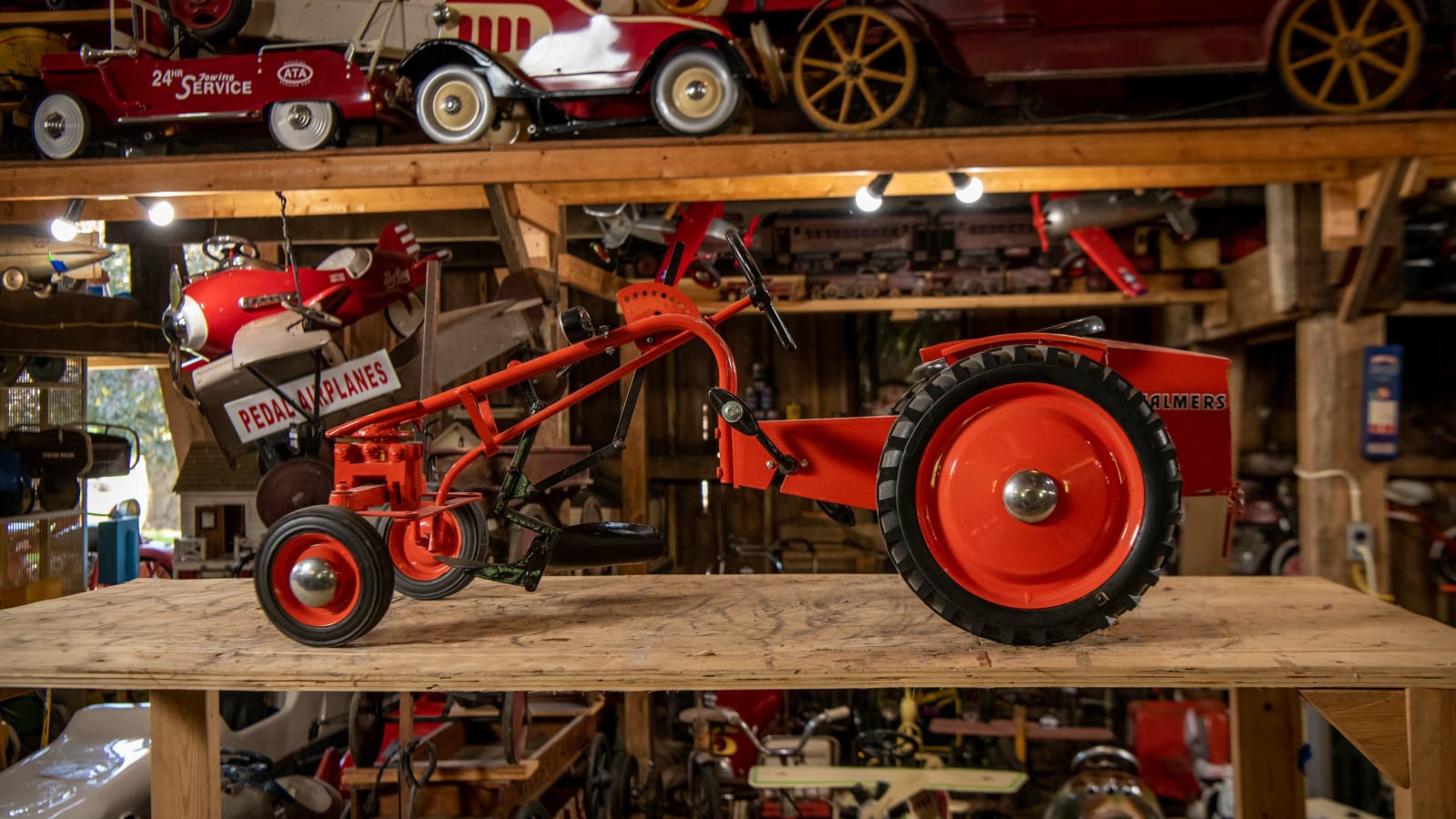 Allis-Chalmers Road Grader Pedal Tractor at Elmer's Auto & Toy Museum ...