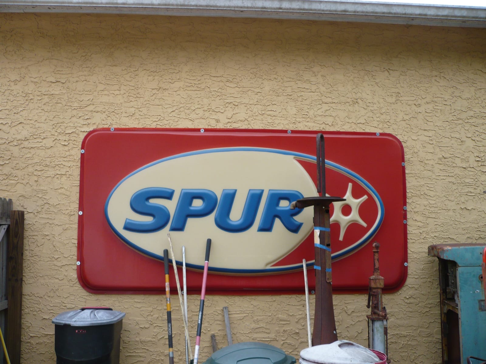 Spur Road Sign at Kissimmee 2013 as M154 - Mecum Auctions