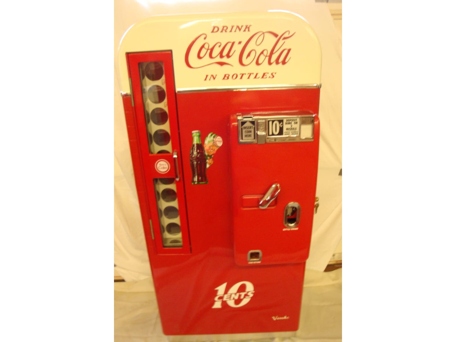 Coca Cola Machine 1956 Vendo Model 81 at Kissimmee 2014 as Z836 - Mecum ...