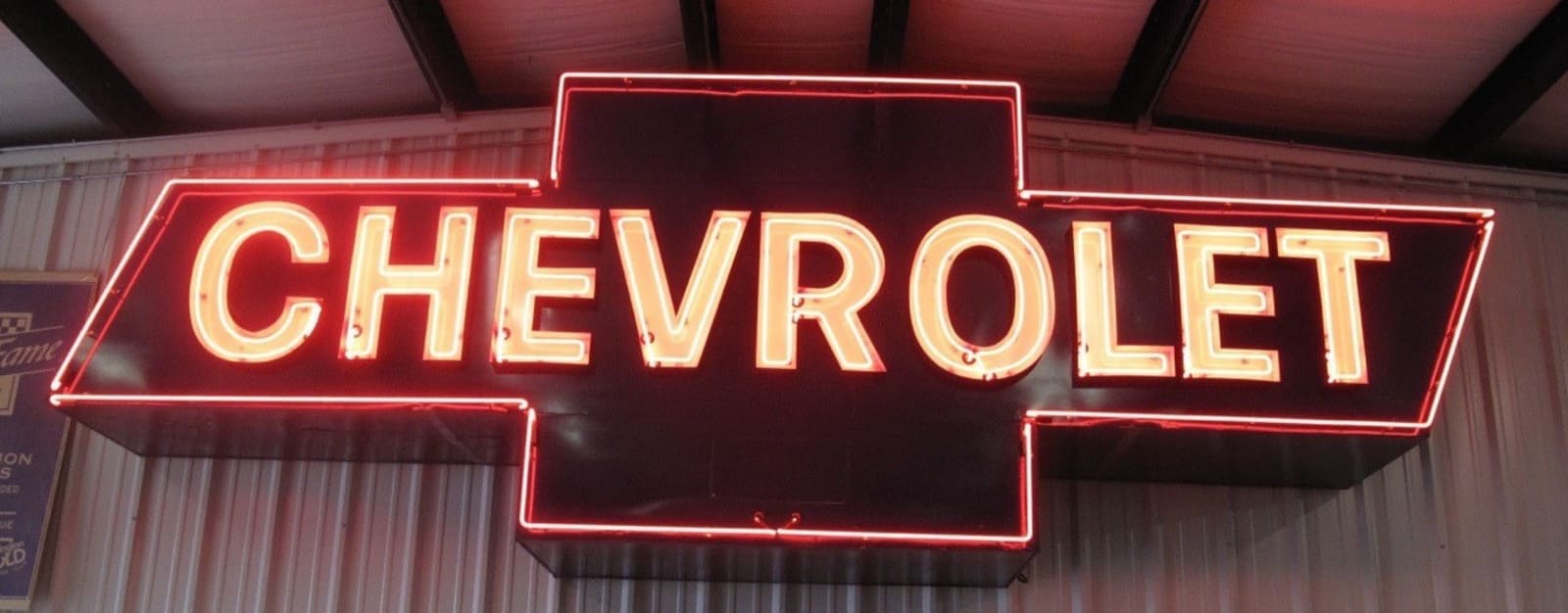 Large Chevrolet Bowtie Dealership Neon Sign 217x72x32 at Kissimmee 2016 ...