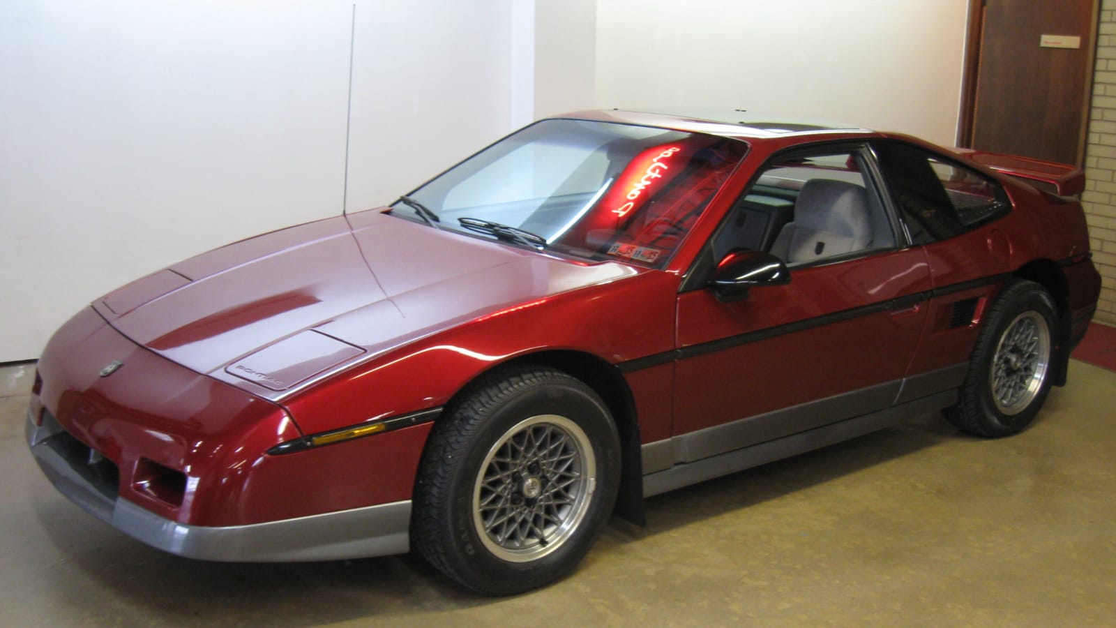1987 Pontiac Fiero GT at Kissimmee 2016 as F69.2 - Mecum Auctions