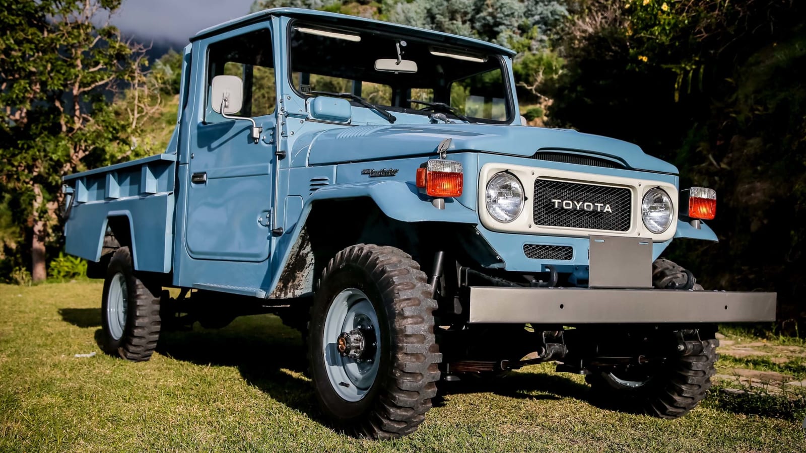 1985 Toyota FJ-45 Land Cruiser at Kissimmee 2019 as T308 - Mecum Auctions