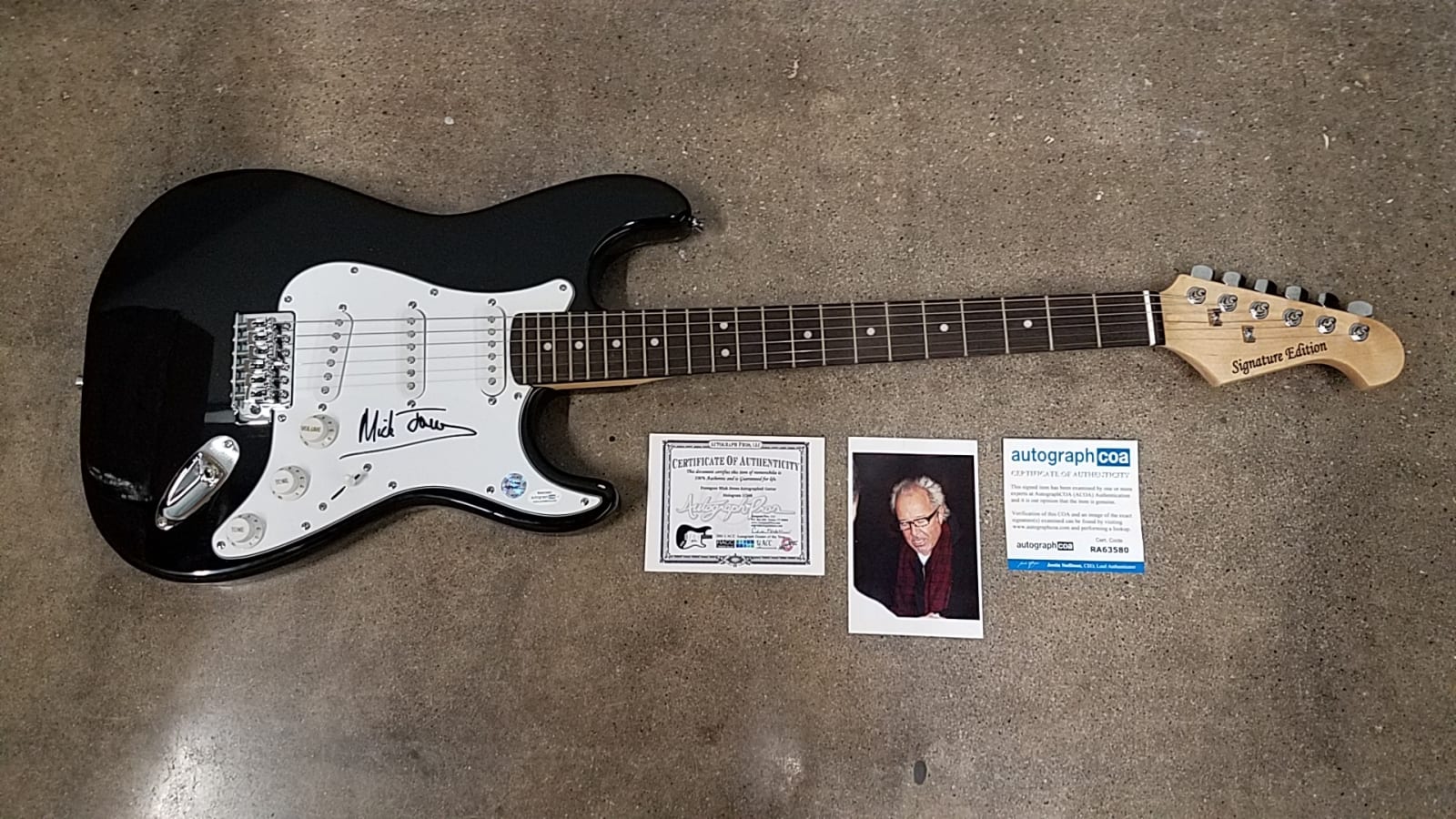 Electric Guitar Foreigner Mick Jones Autographed at Kissimmee 2020 as ...