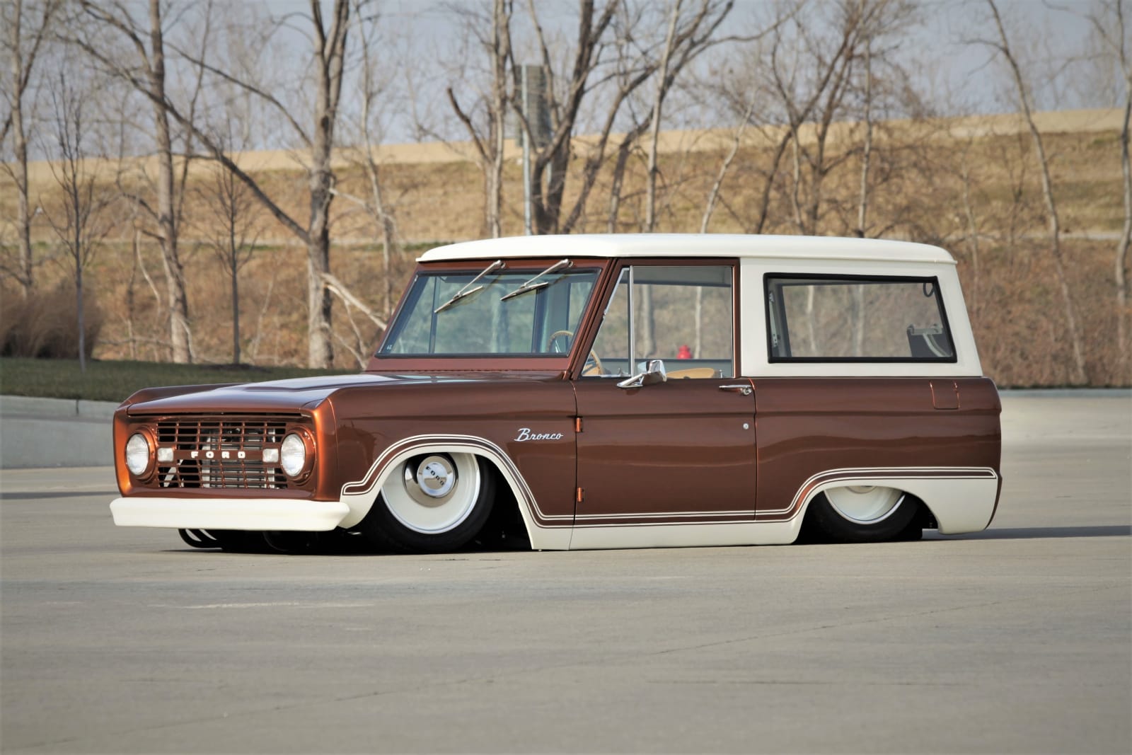 1969 Ford Bronco Resto Mod at Kissimmee 2021 as F60 - Mecum Auctions