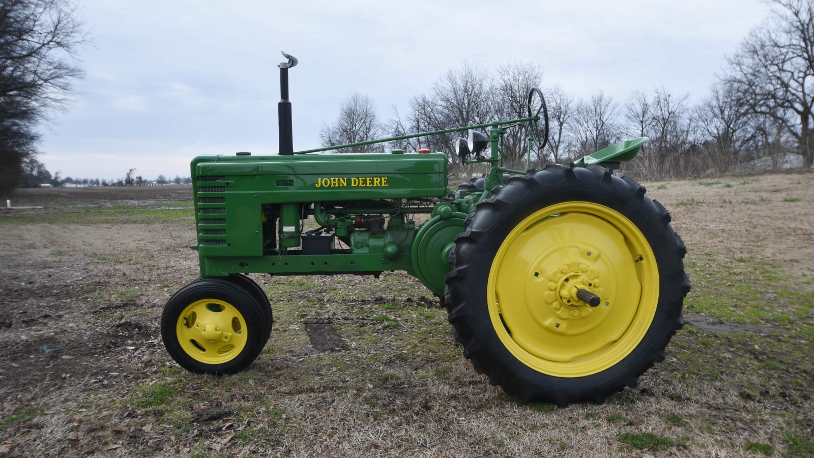 1944 John Deere H at Davenport 2020 as F154 - Mecum Auctions