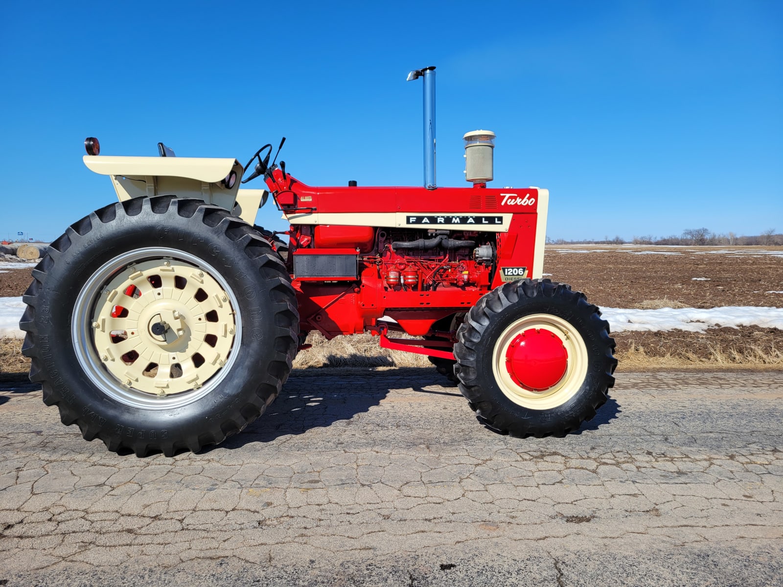1967 International 1206 4x4 at Gone Farmin' Spring Classic 2021 as F192 ...