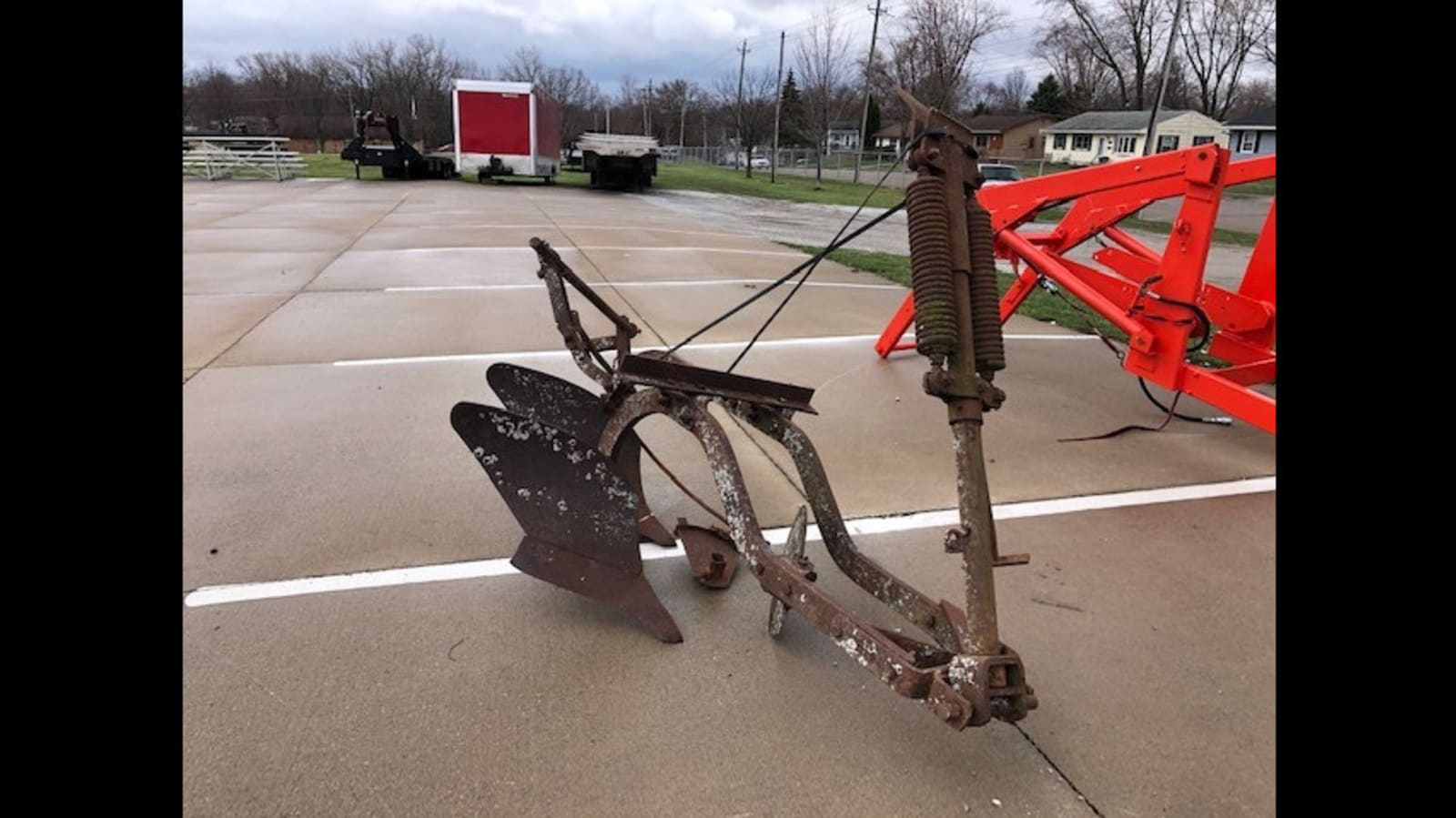 John Deere Two-Row Plow at Gone Farmin' Spring Classic 2021 as M262 ...