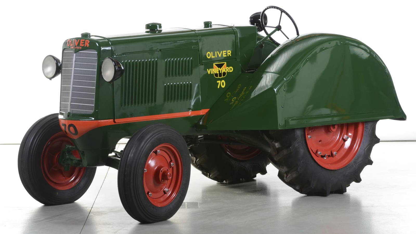 Oliver 70 Vineyard at Charles Schneider Collection 2016 as S50 - Mecum ...