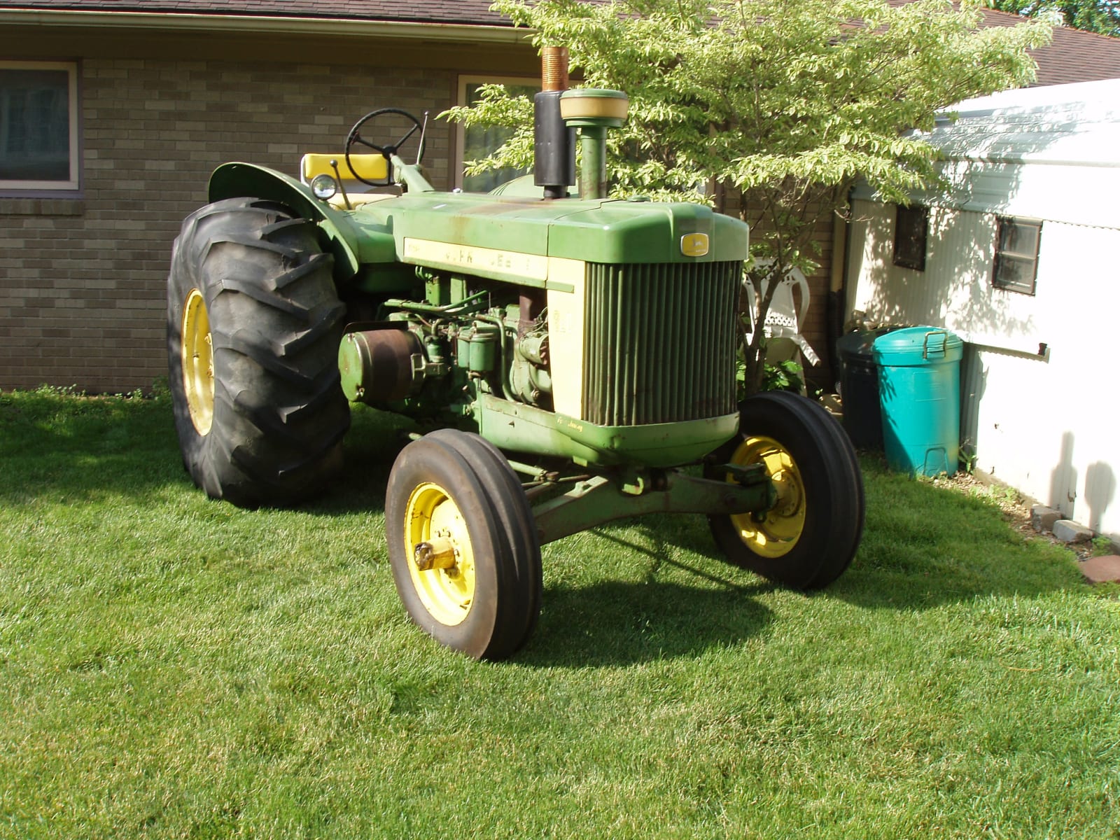 1958 John Deere 820 Diesel at Davenport 2016 as S157 - Mecum Auctions