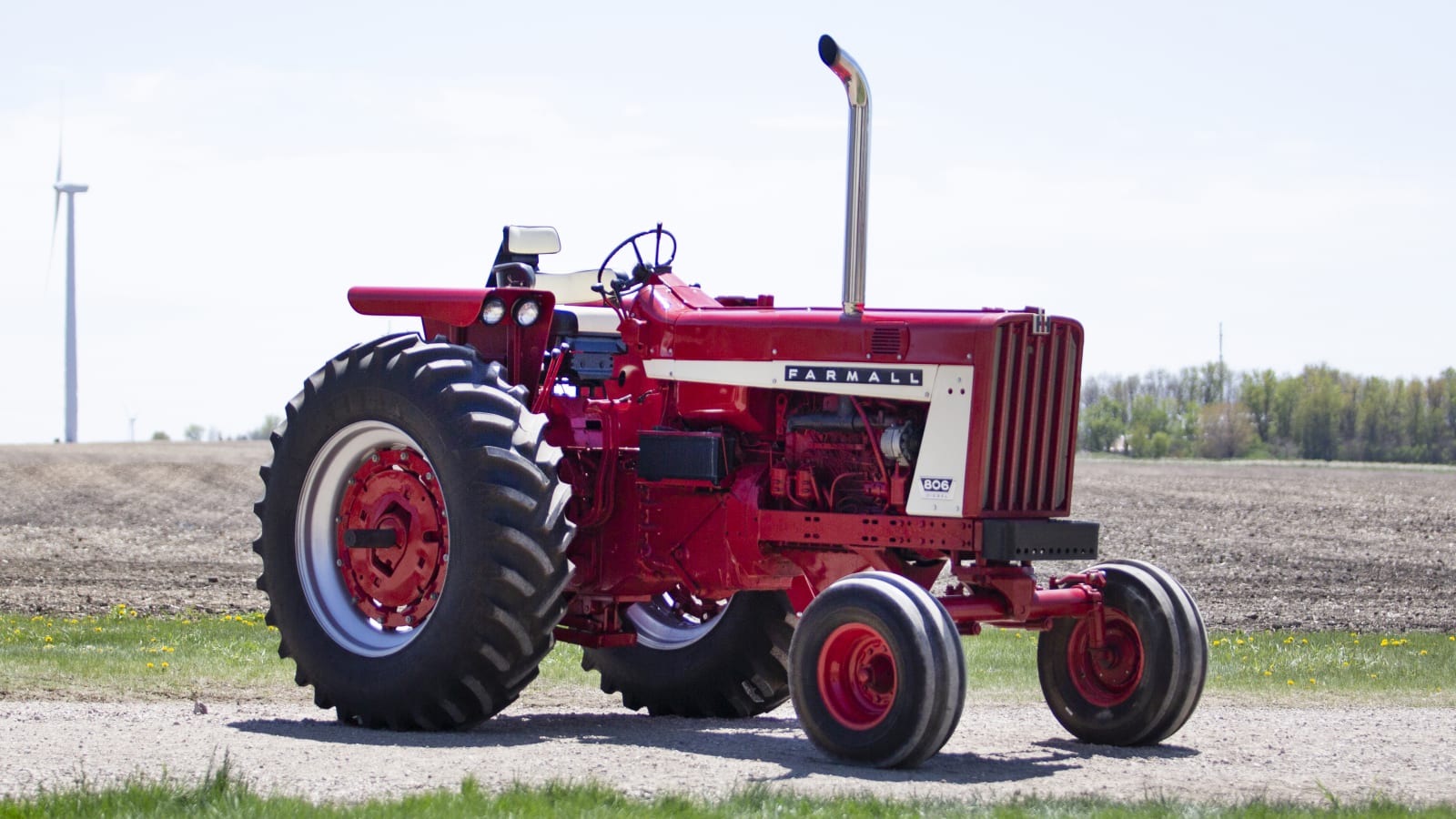 1966 International 806 at Gone Farmin' Fall Premier 2021 as F147 ...