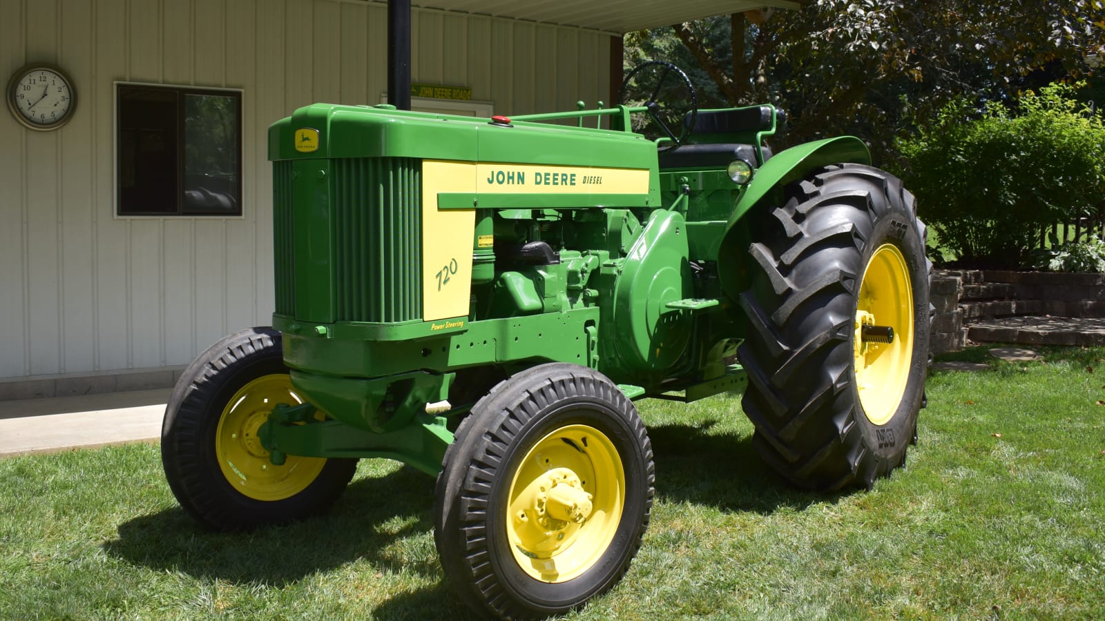 1958 John Deere 720 Standard at Gone Farmin' Fall Premier 2021 as S102 ...