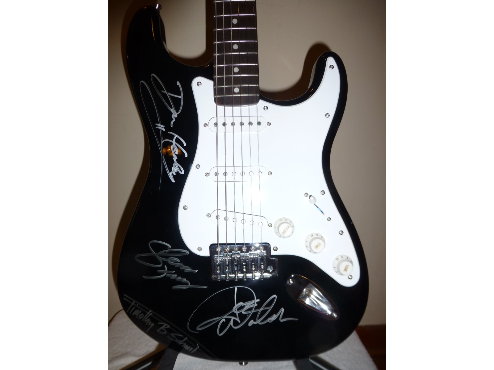Eagles Autographed Guitar at Houston 2014 as H37 - Mecum Auctions