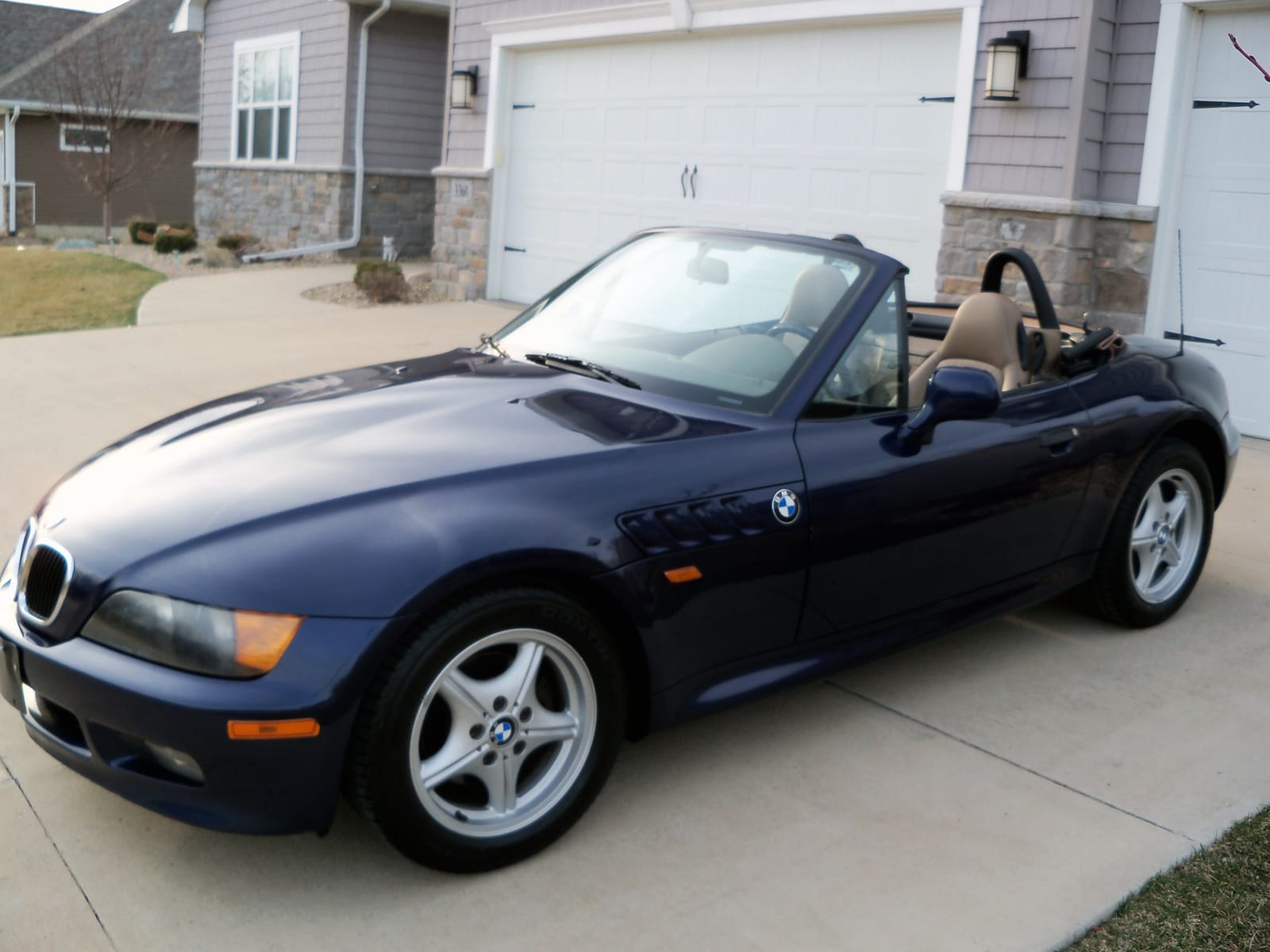 1998 BMW Z3 Convertible at Kansas City Spring 2013 as T176 - Mecum Auctions