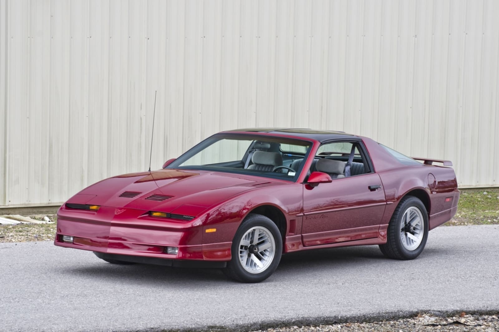 1986 Pontiac Trans Am at Kansas City Spring 2014 as F117 - Mecum Auctions