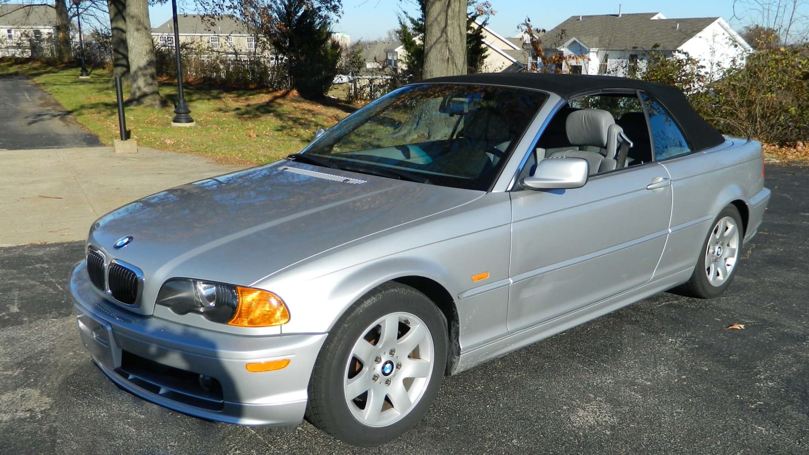 2001 BMW 325i Convertible at Kansas City 2014 as T90.1 - Mecum Auctions