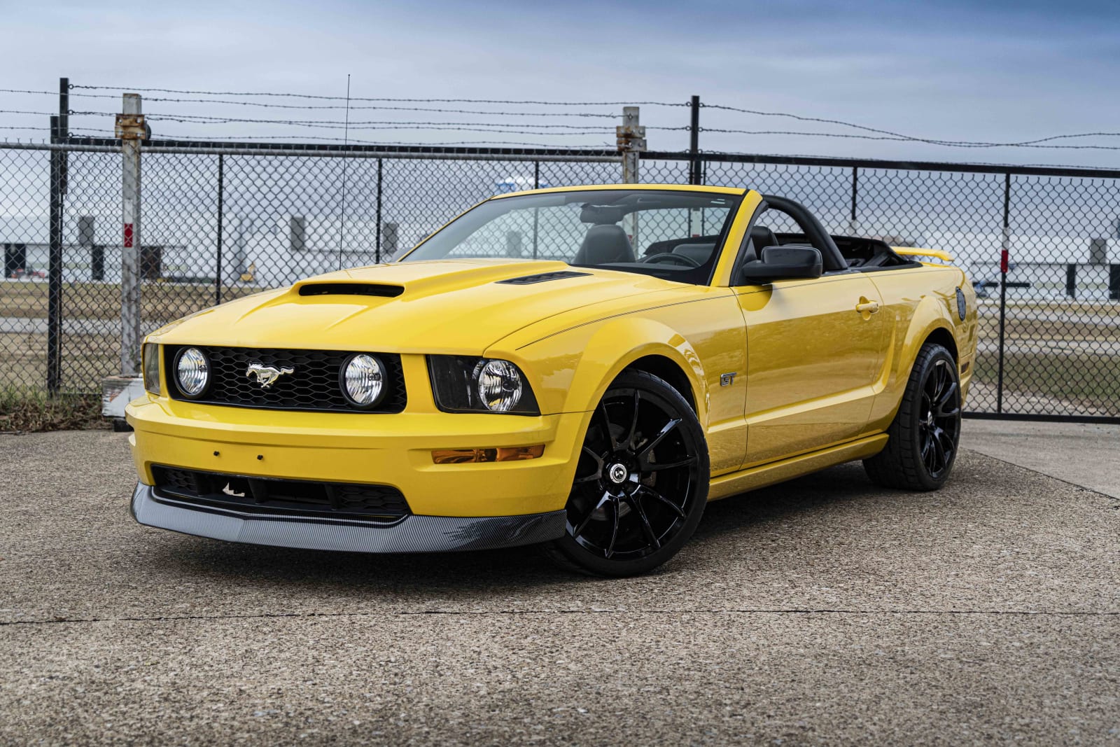 2006 Ford Mustang Convertible at Kansas City 2021 as S46.1 - Mecum Auctions