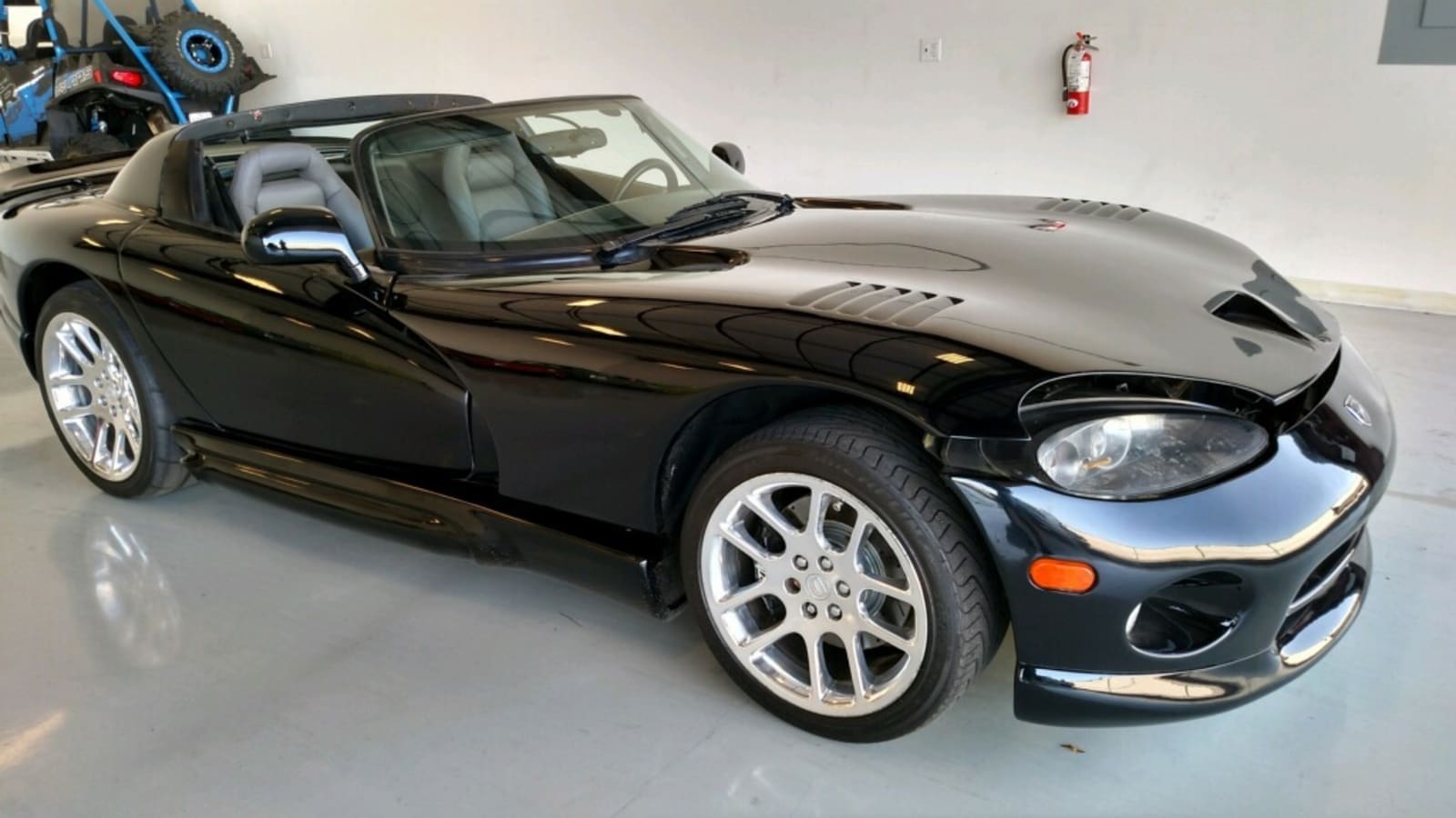 1994 Dodge Viper RT/10 Roadster at Las Vegas 2017 as F10.1 - Mecum Auctions
