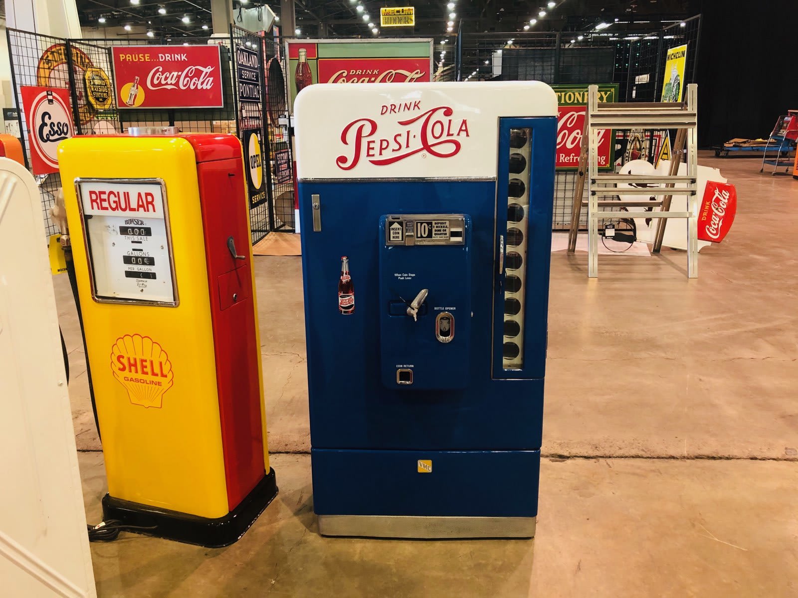 Pepsi Vending Machine 33x23x63 at Las Vegas 2019 as H109 - Mecum Auctions
