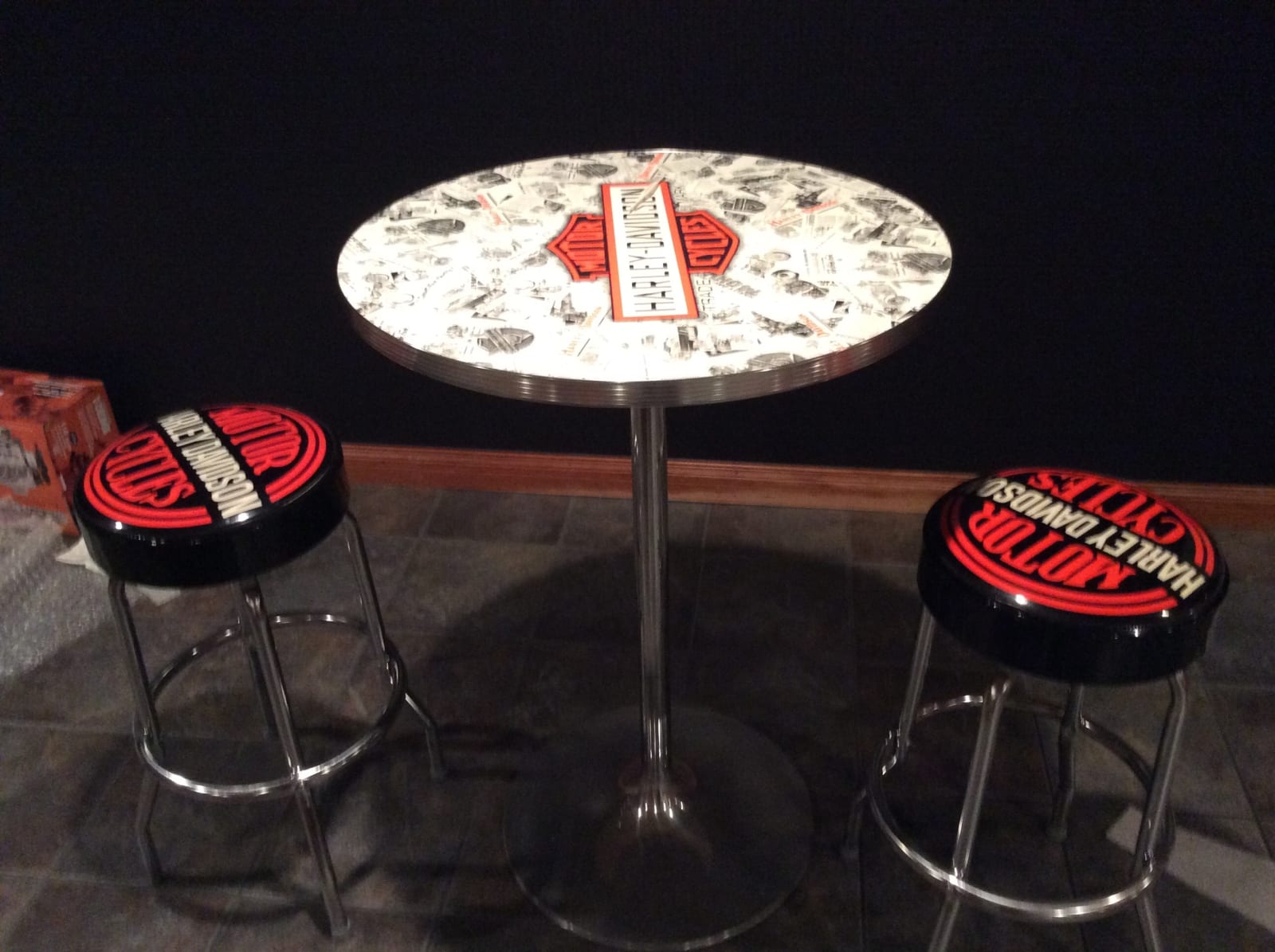 Harley Davidson Hi Top Table W/2 Bar Stools at Las Vegas Motorcycles ...