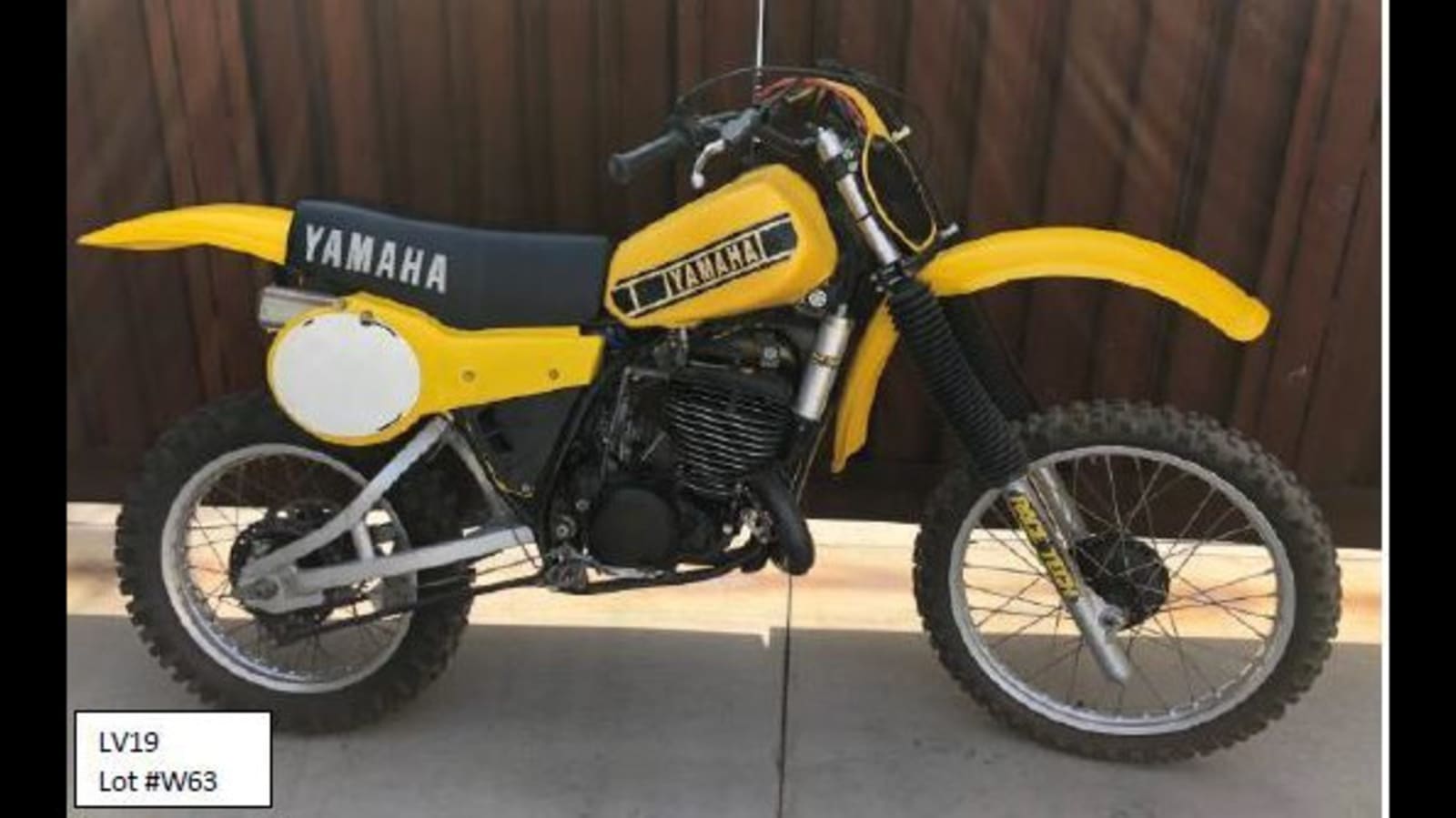 1979 Yamaha YZ400 at Las Vegas Motorcycles 2019 as W63 - Mecum Auctions