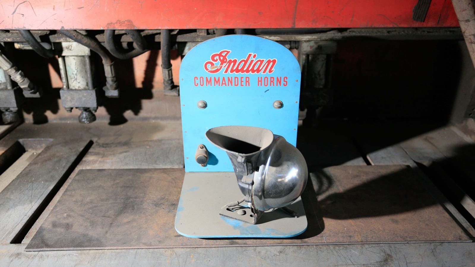 Indian Motorcycle Commander Horns 10x12x12 at Las Vegas Motorcycles ...